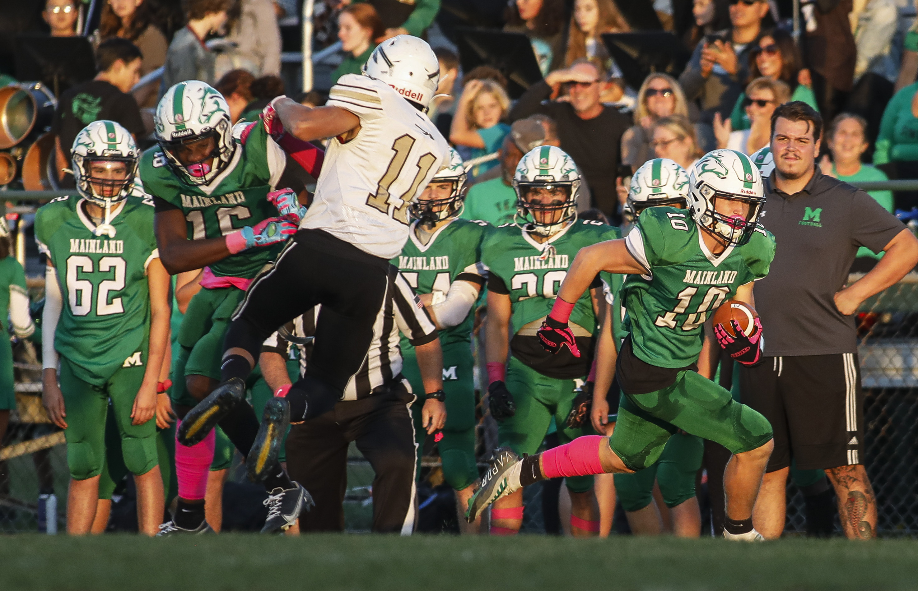 Football: Mainland vs. Absegami on October 7, 2022 - nj.com