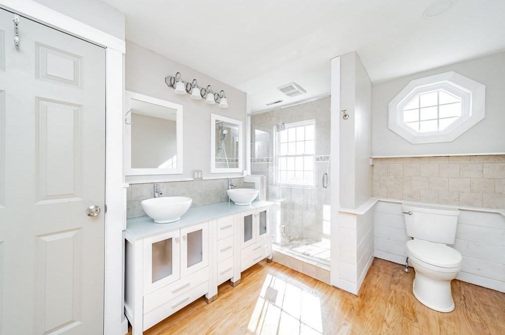 House of the Week: Wilbraham Mountain home offers sweeping views of ...