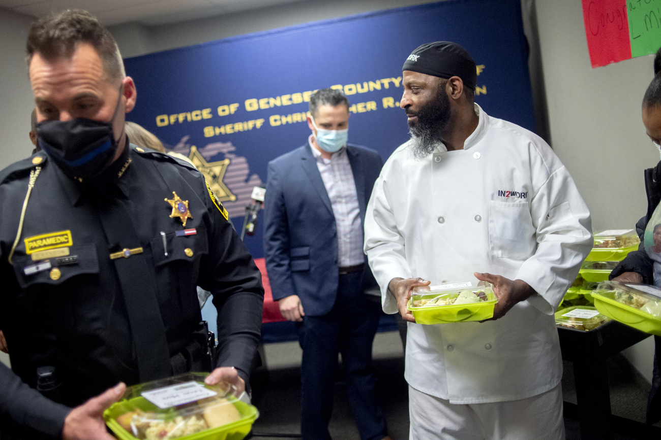 Flint man becomes first Michigan inmate to get ServSafe certification ...