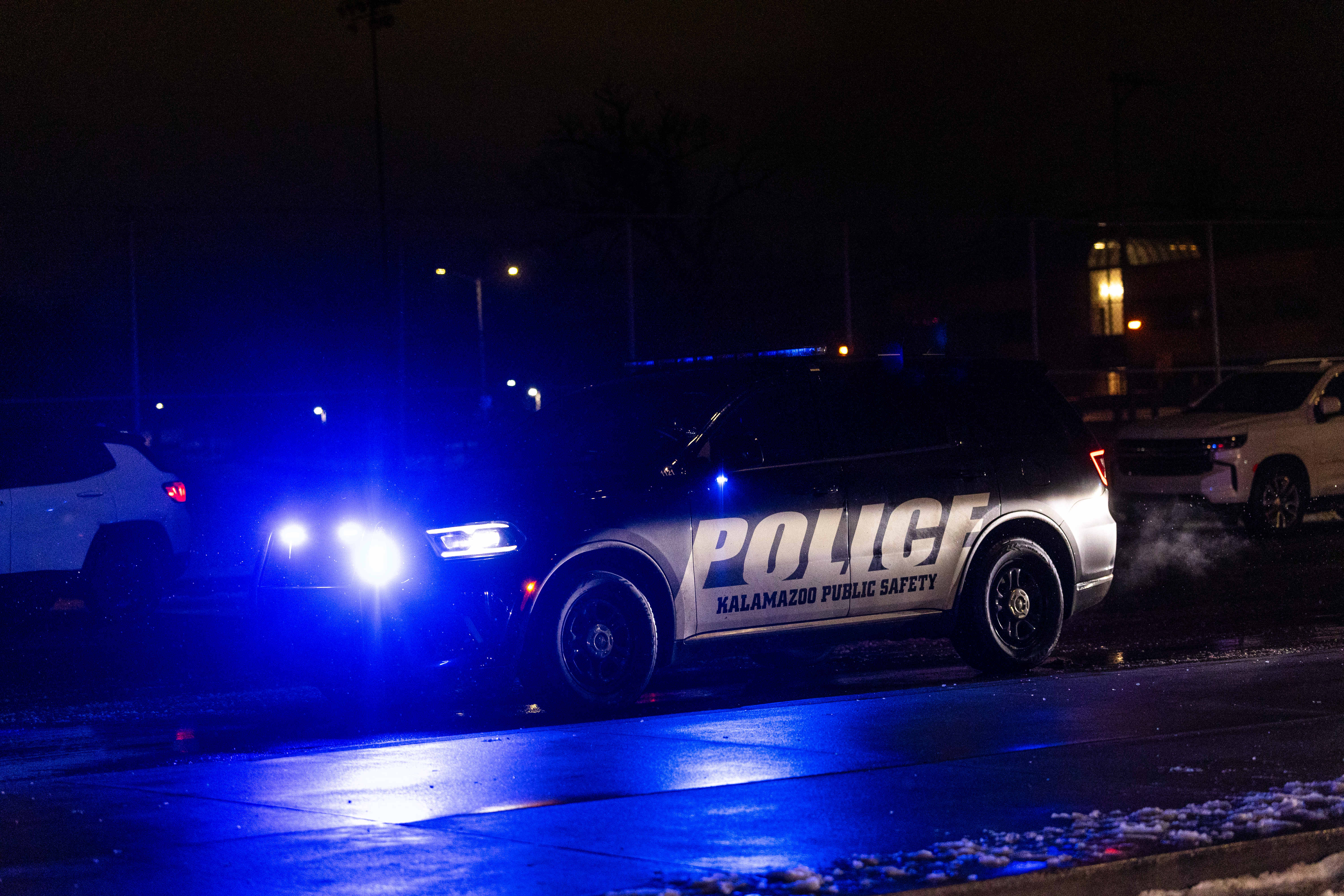 Physical altercation breaks out in bleachers at Kalamazoo Central, Loy ...