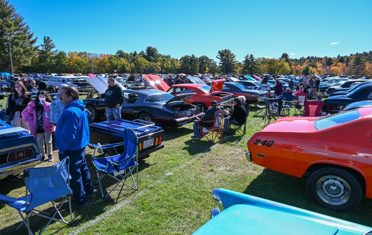 Brimfield Auto Show draws hundreds of enthusiasts (photos) - masslive.com