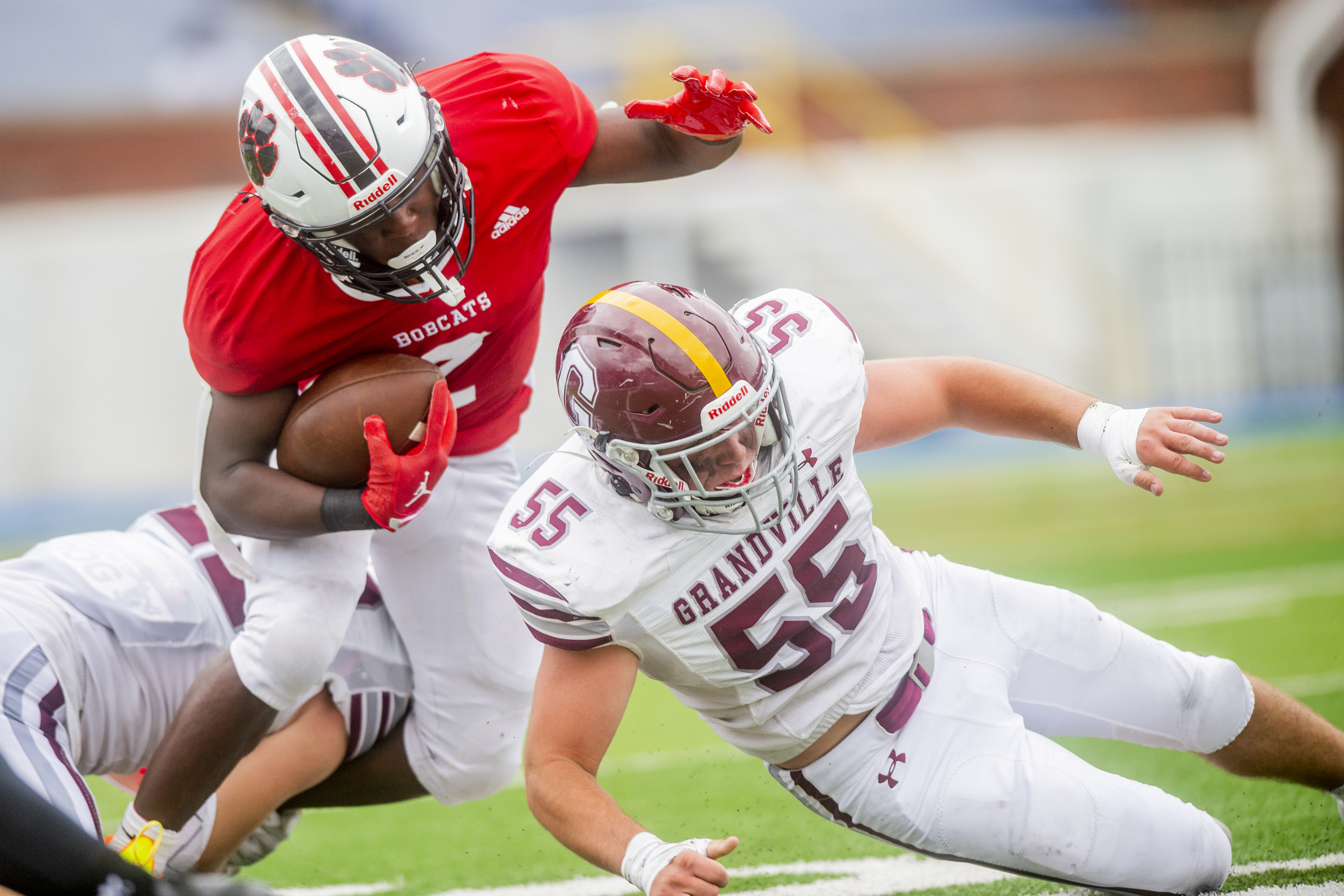 Grandville, Grand Blanc face off in 2022 football season-opener - mlive.com
