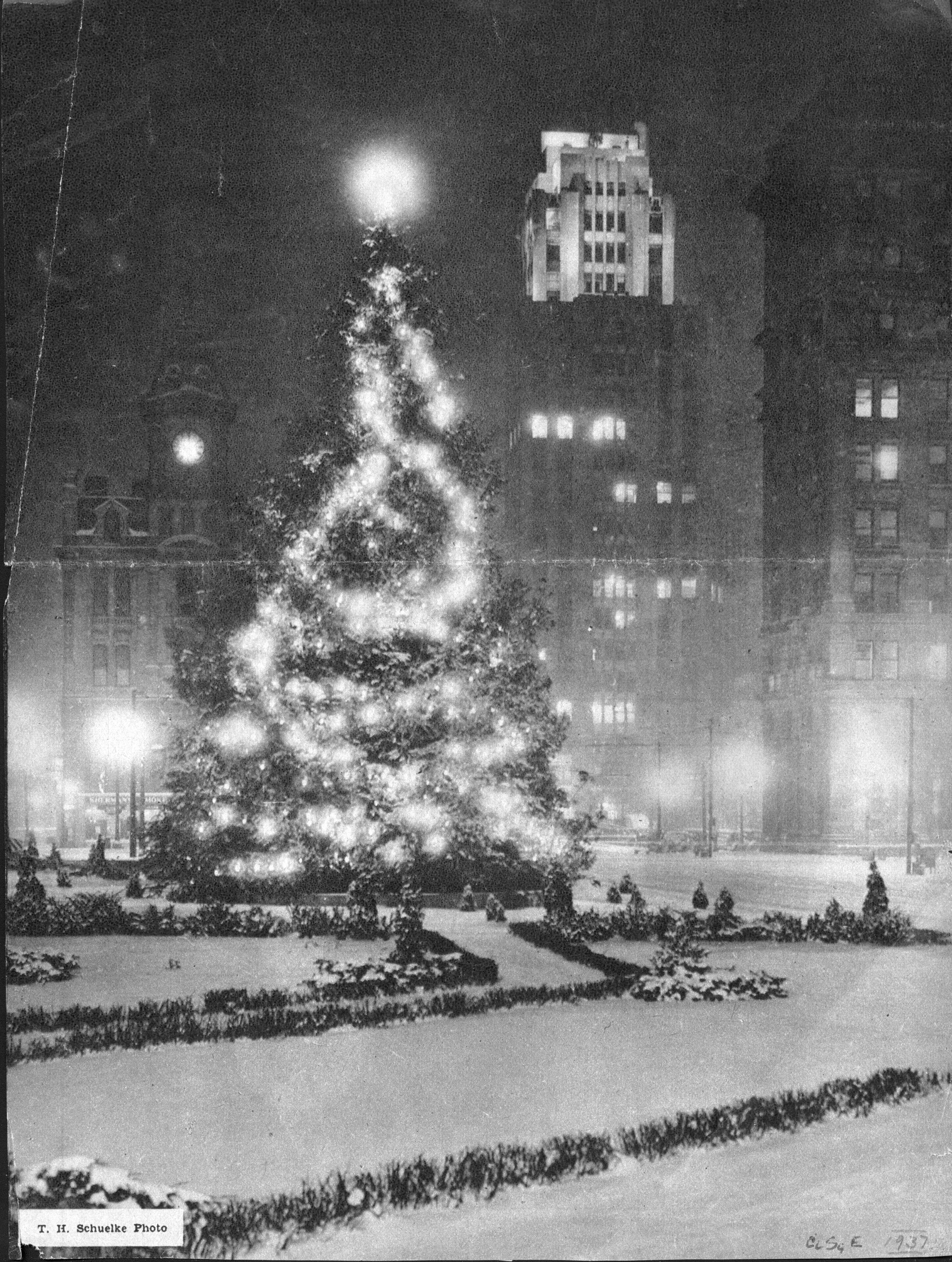 Vintage photos of the Clinton Square Christmas tree - syracuse.com