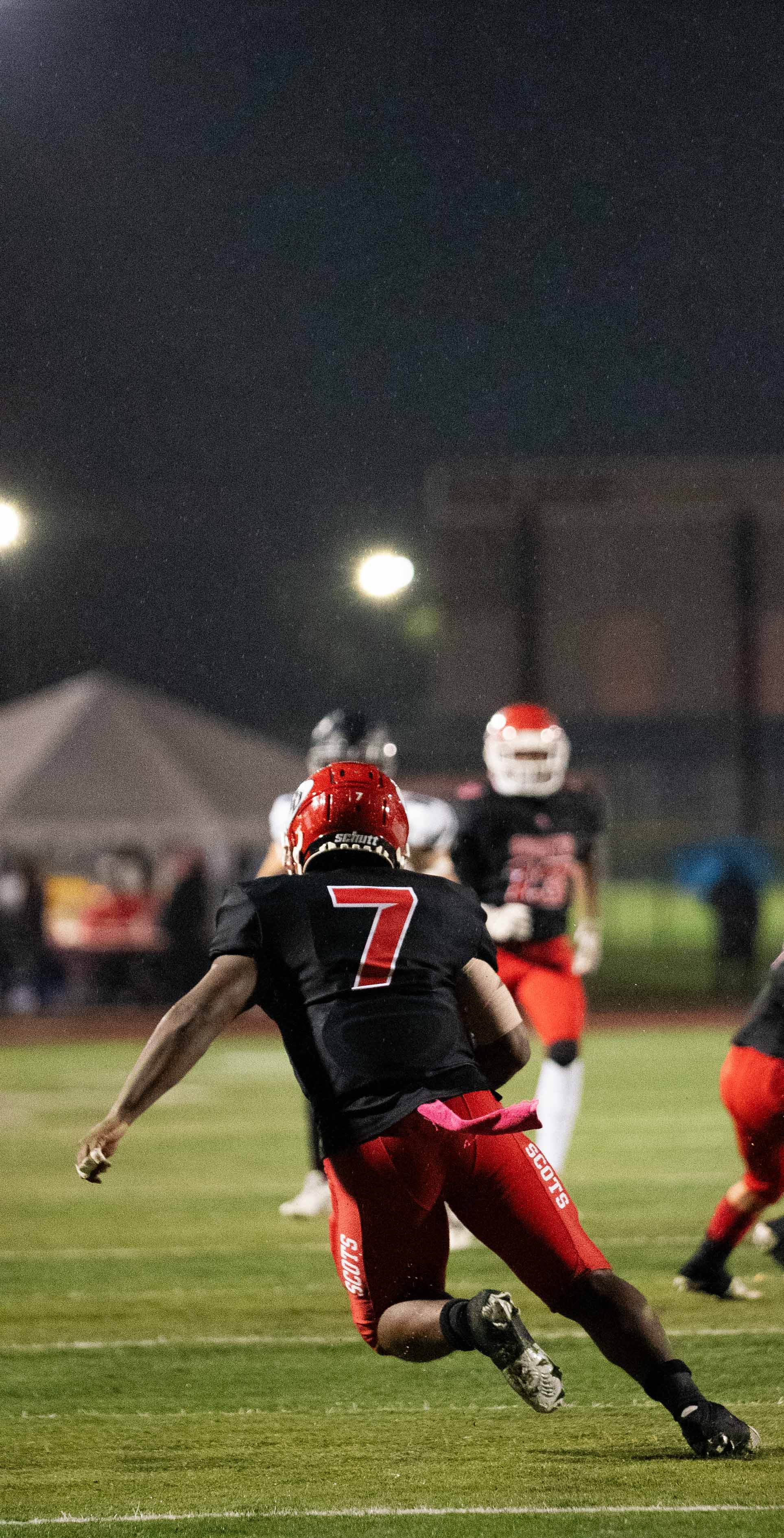 Oregon high school football: Nelson Hawks vs David Douglas Scots ...