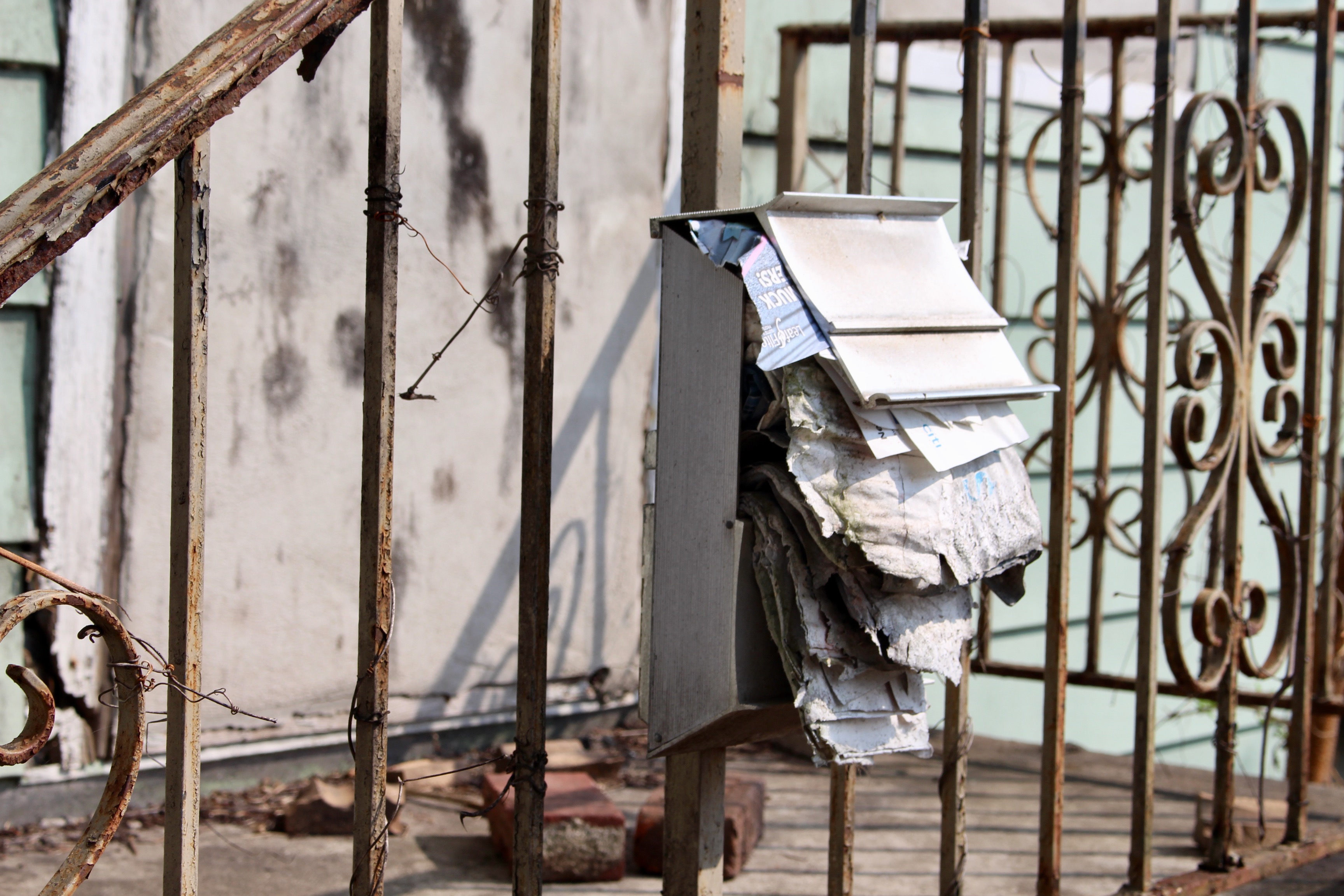 Deteriorating home in Midland Beach - silive.com