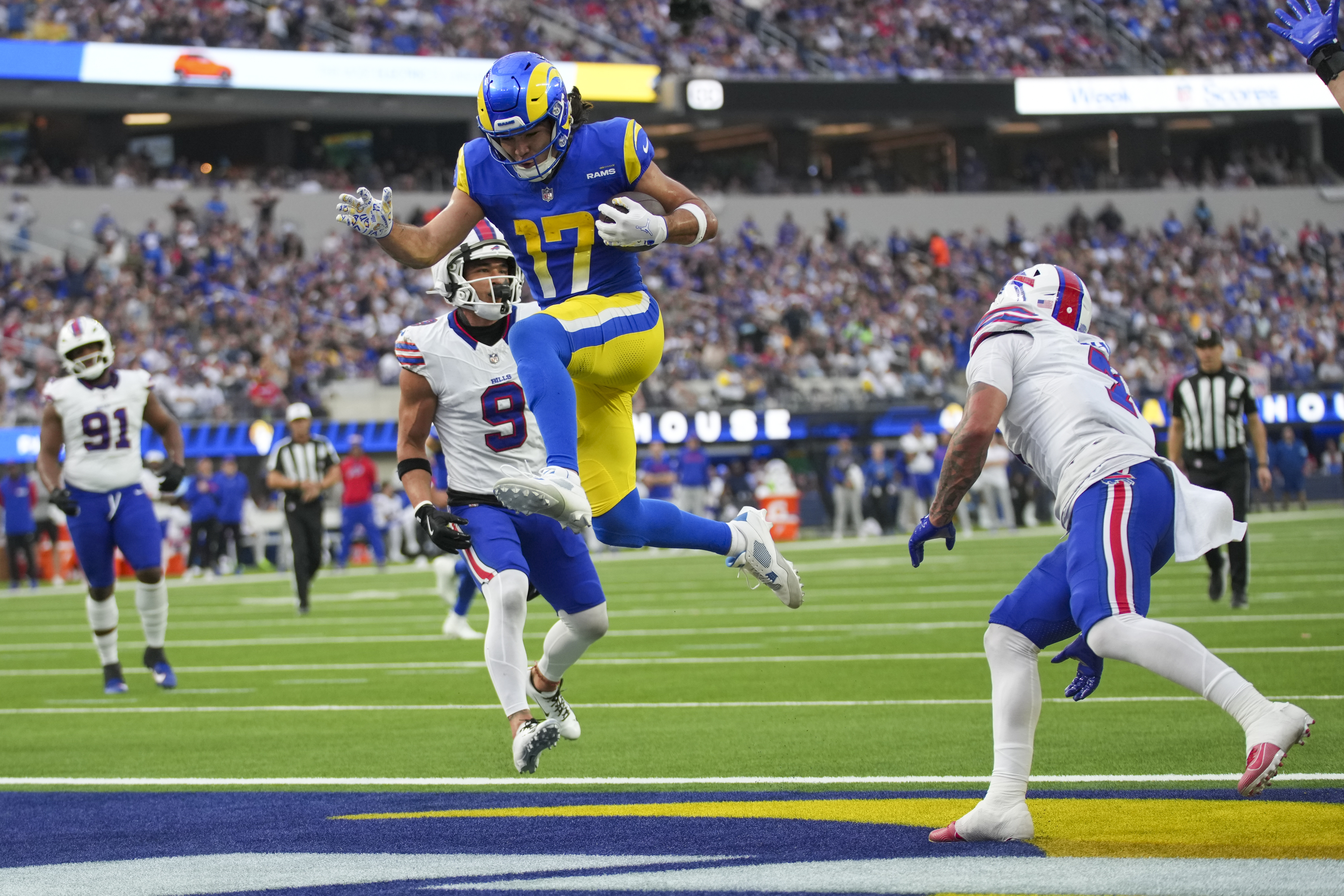 Buffalo Bills at Los Angeles Rams in NFL Week 14 action - syracuse.com