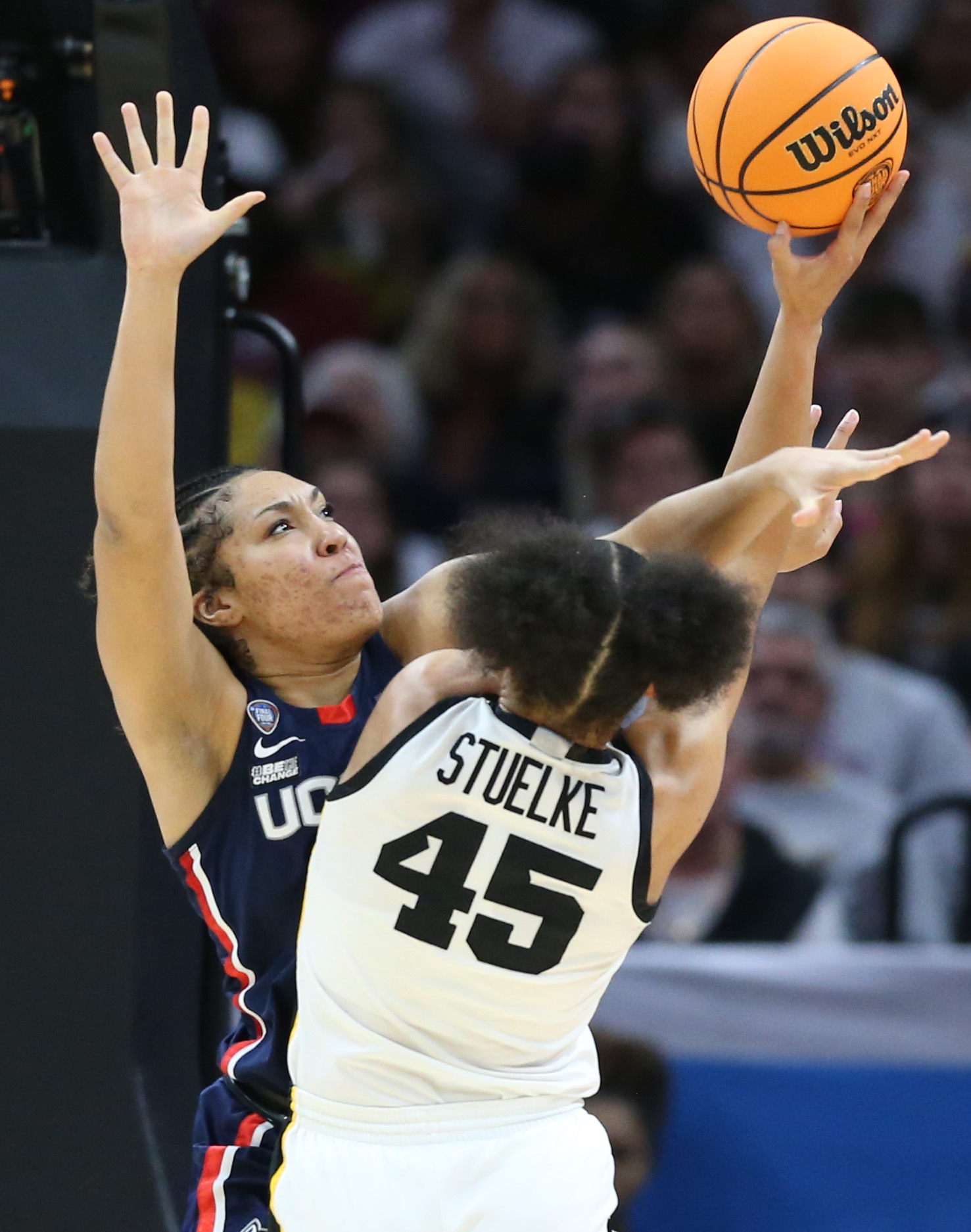 Iowa vs. UConn in Women's Final Four semifinal game, April 5, 2024 ...