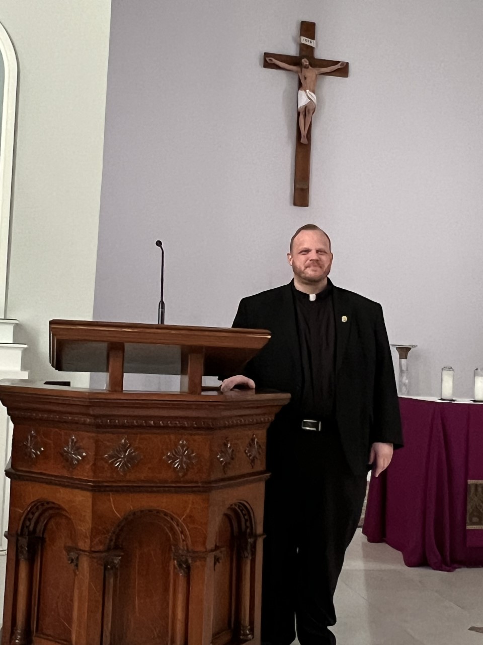 Pews on the move: Northampton donates to Worcester church - masslive.com