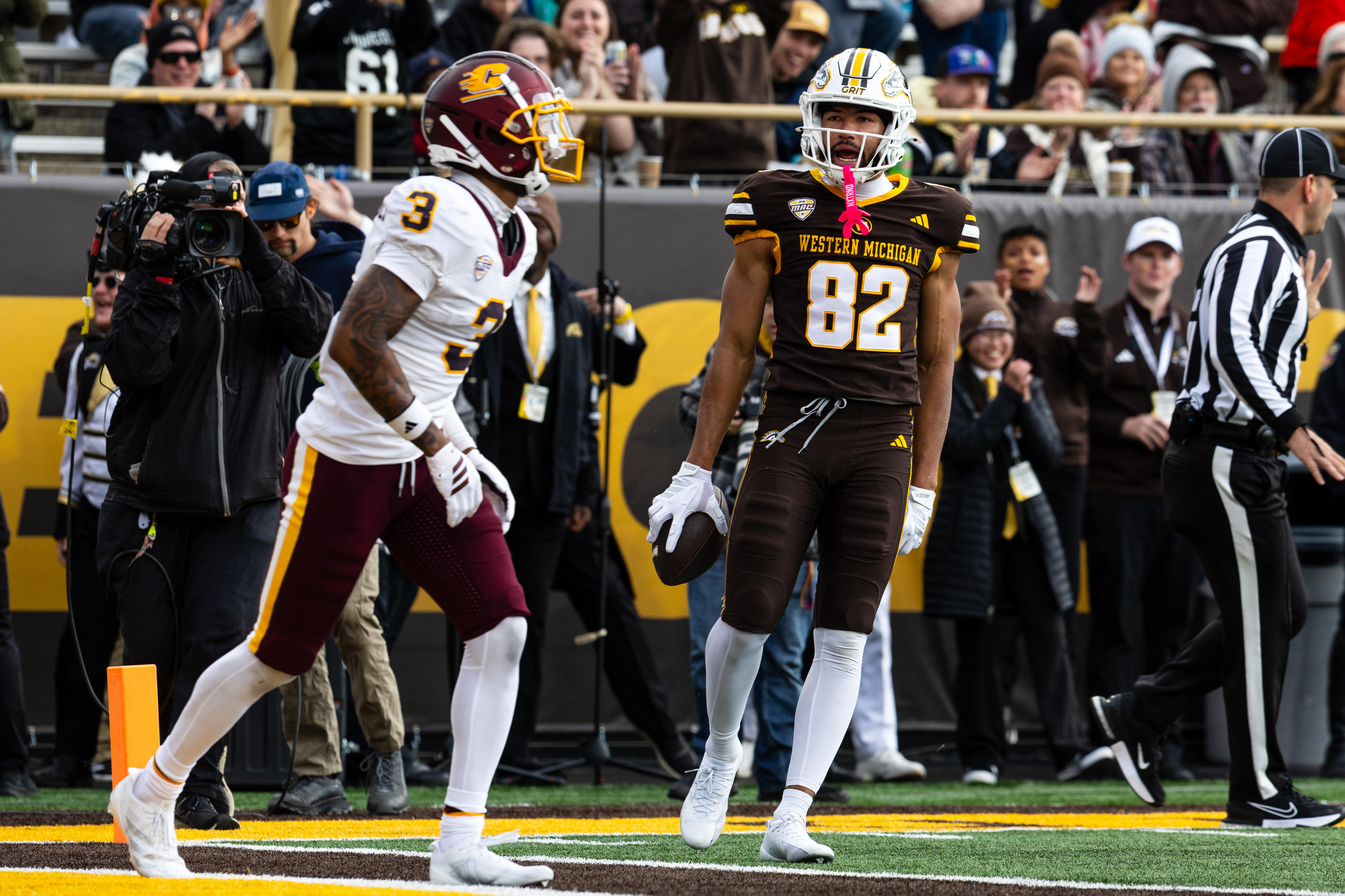 Western Michigan hosts Central Michigan in rivalry football game ...