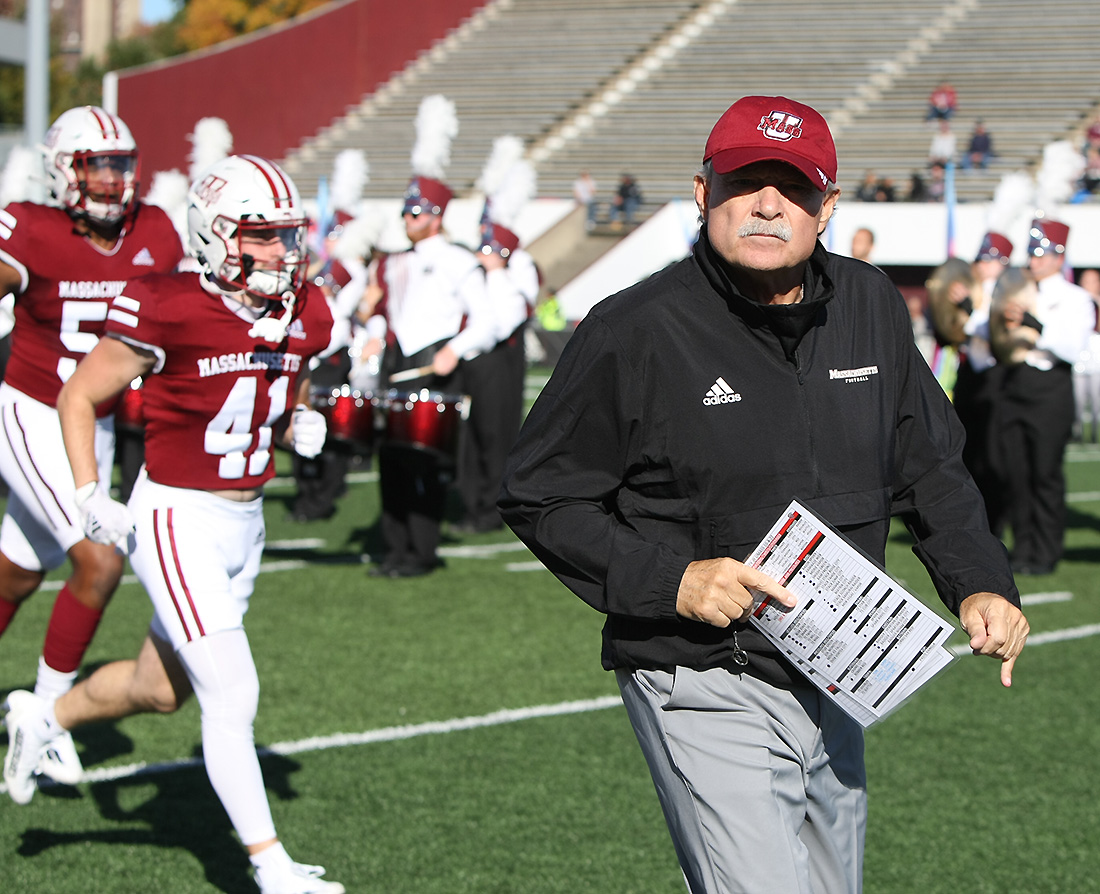 UMass Football vs Liberty 10/8/22 - masslive.com