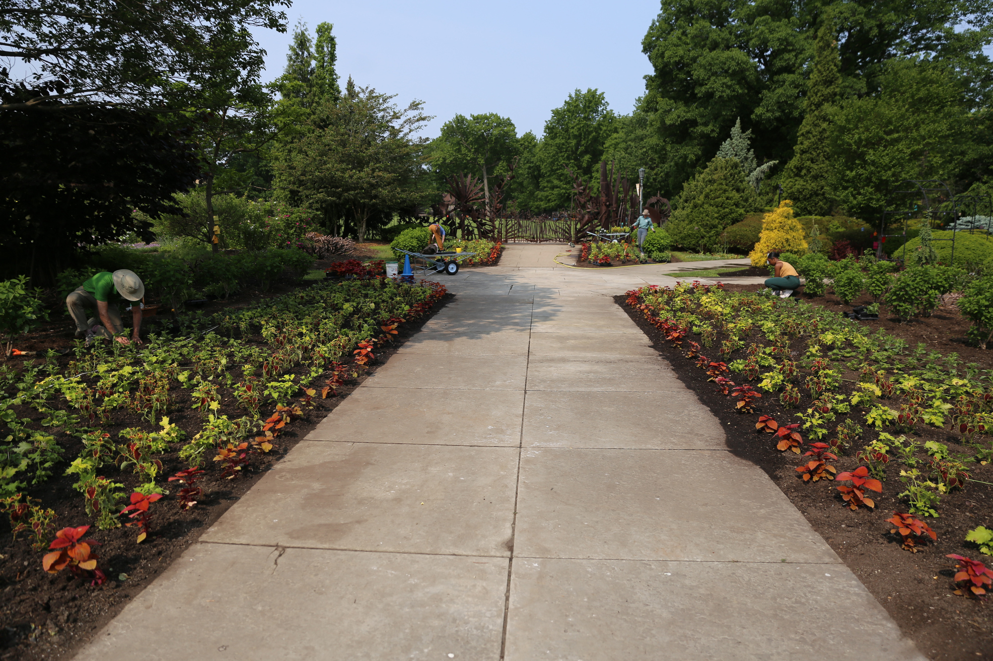 "BLOOM! Botanicals & Birdhouses" at the Cleveland Botanical Garden ...