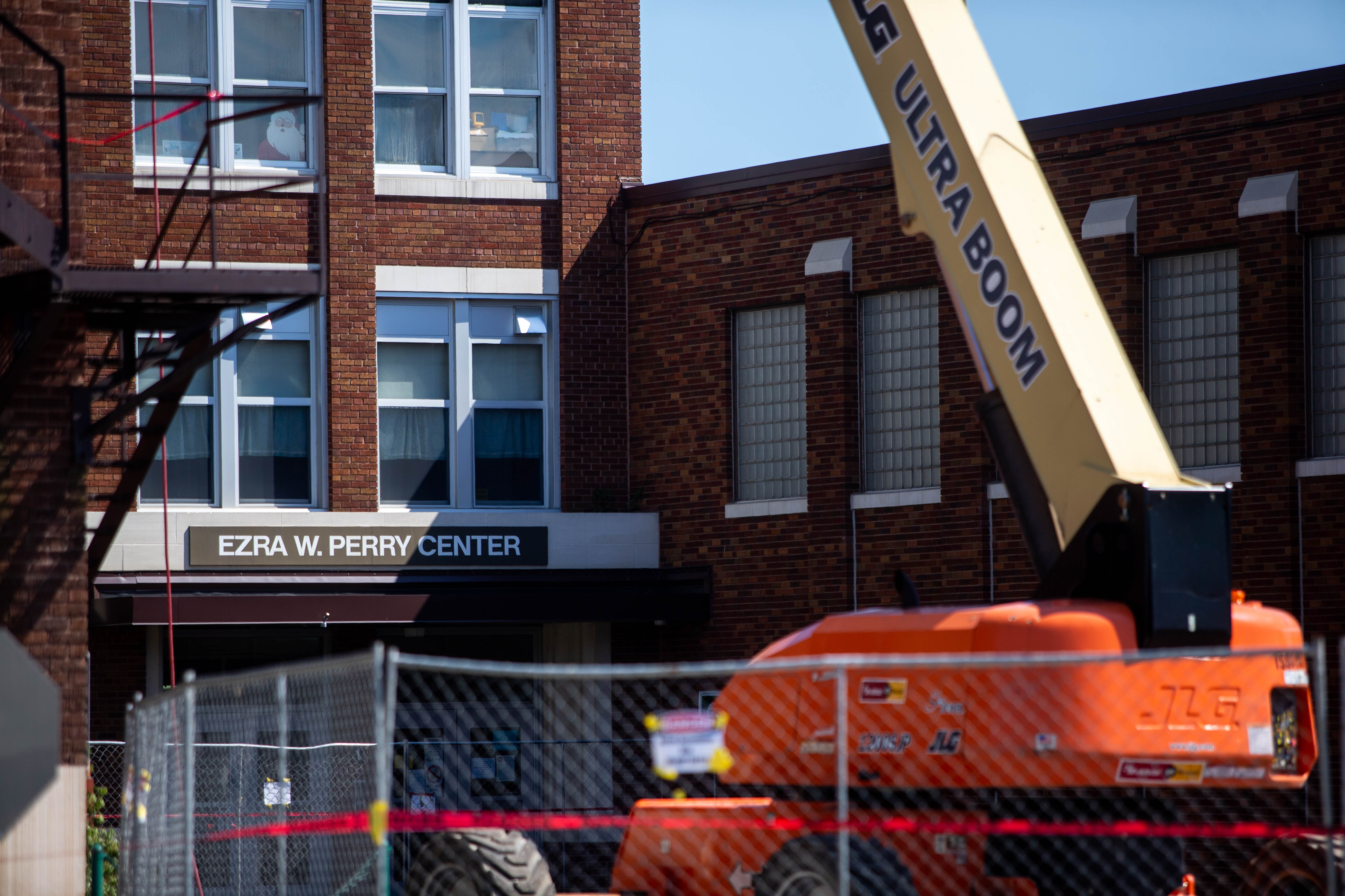 Grand Blanc's Perry Center deconstructs smokestack - mlive.com