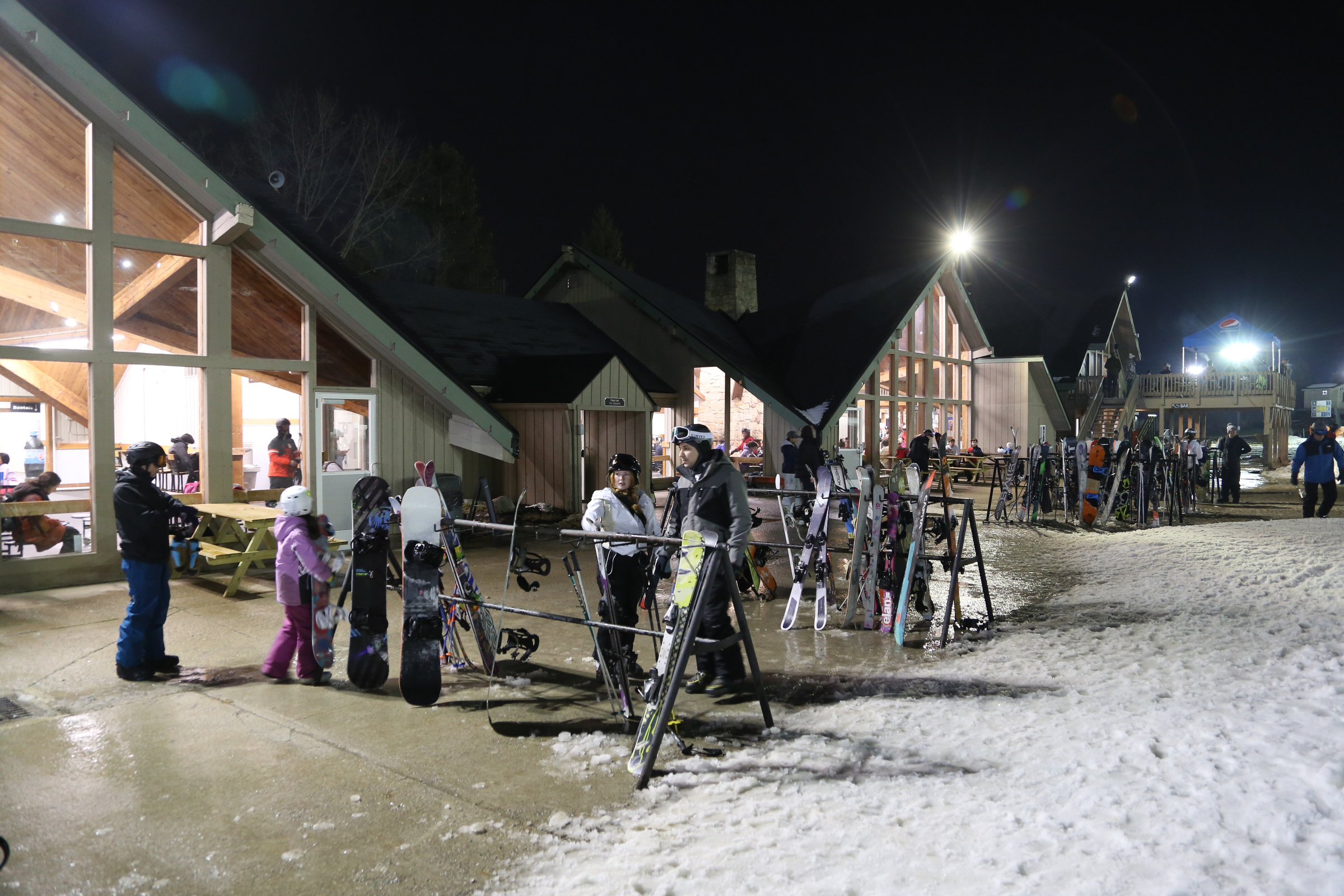 Boston Mills fills the slopes on opening day - cleveland.com
