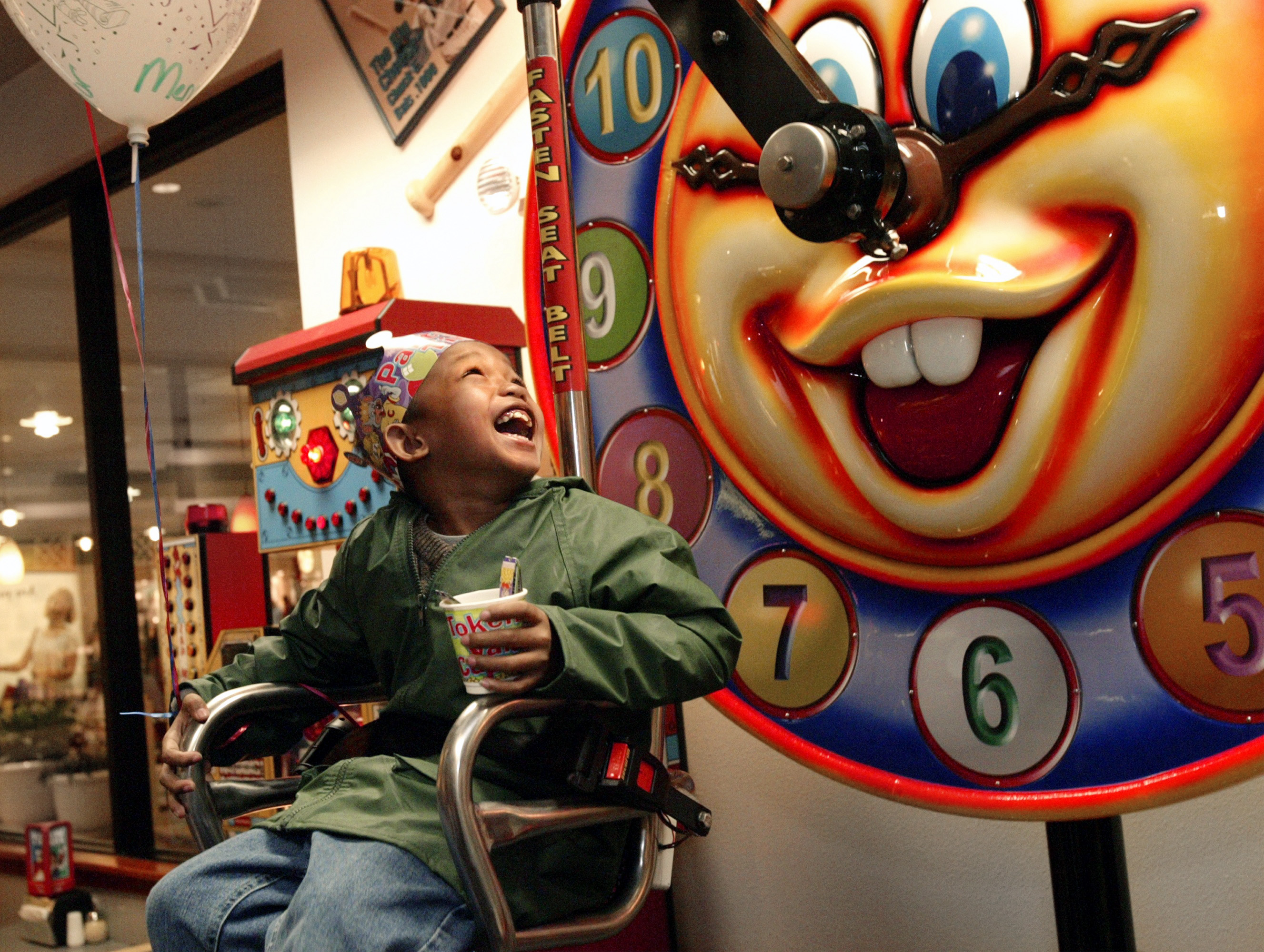 Vintage Photos: A look back at Chuck E. Cheese over the years ...