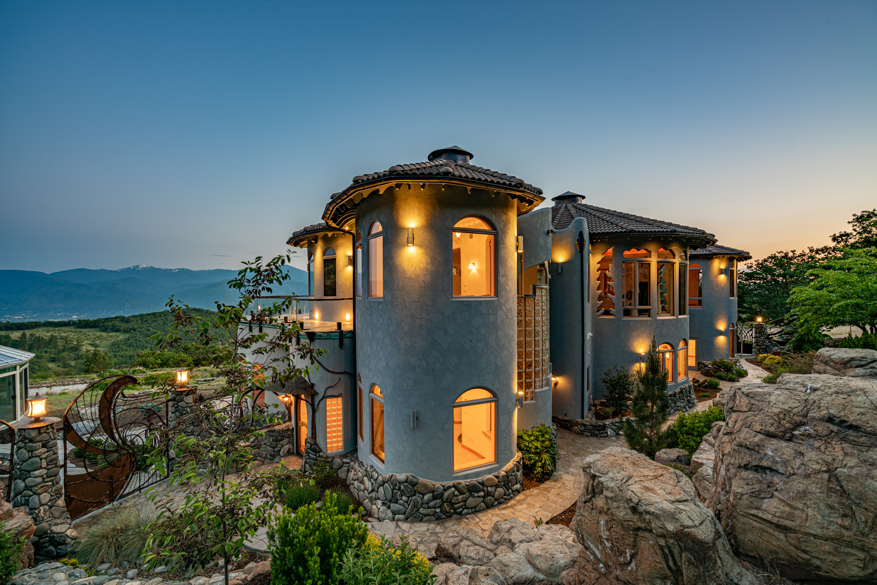 'Work of art’ Ashland house - oregonlive.com
