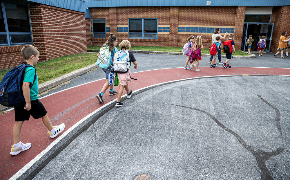 Students arrive for first day of school - pennlive.com