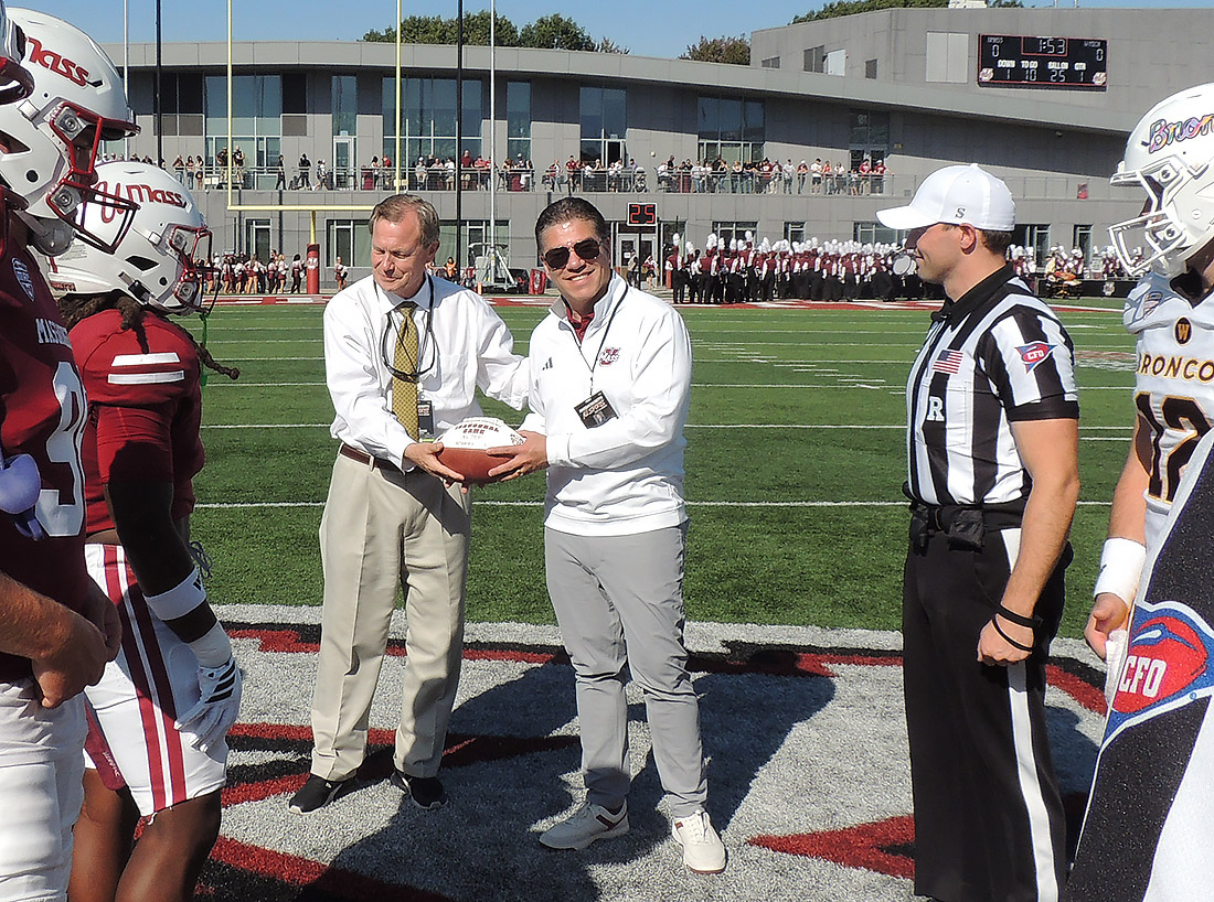 UMass Football vs Western Michigan 10/4/25 - masslive.com