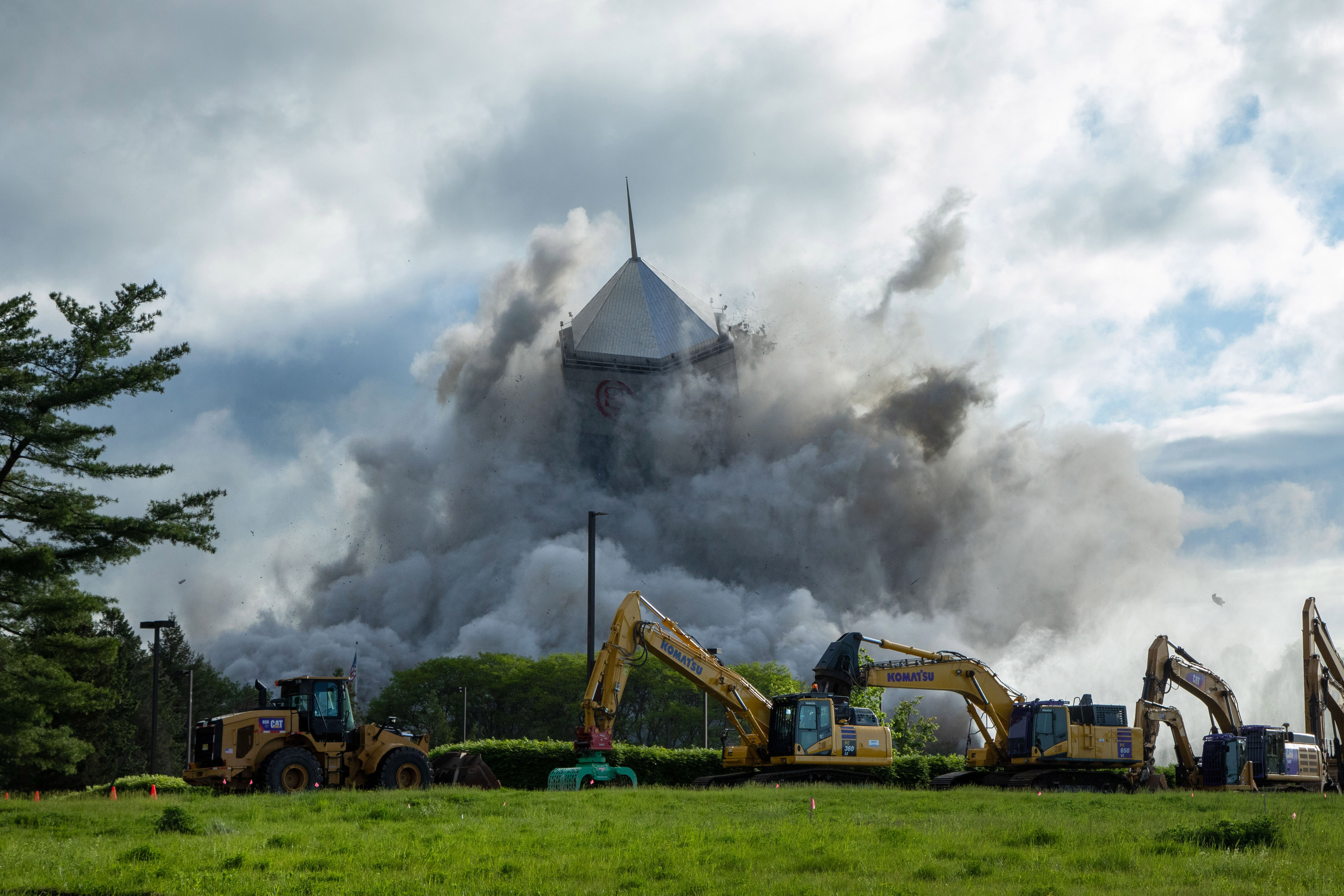 Sheraton Demolition Mahwah - nj.com