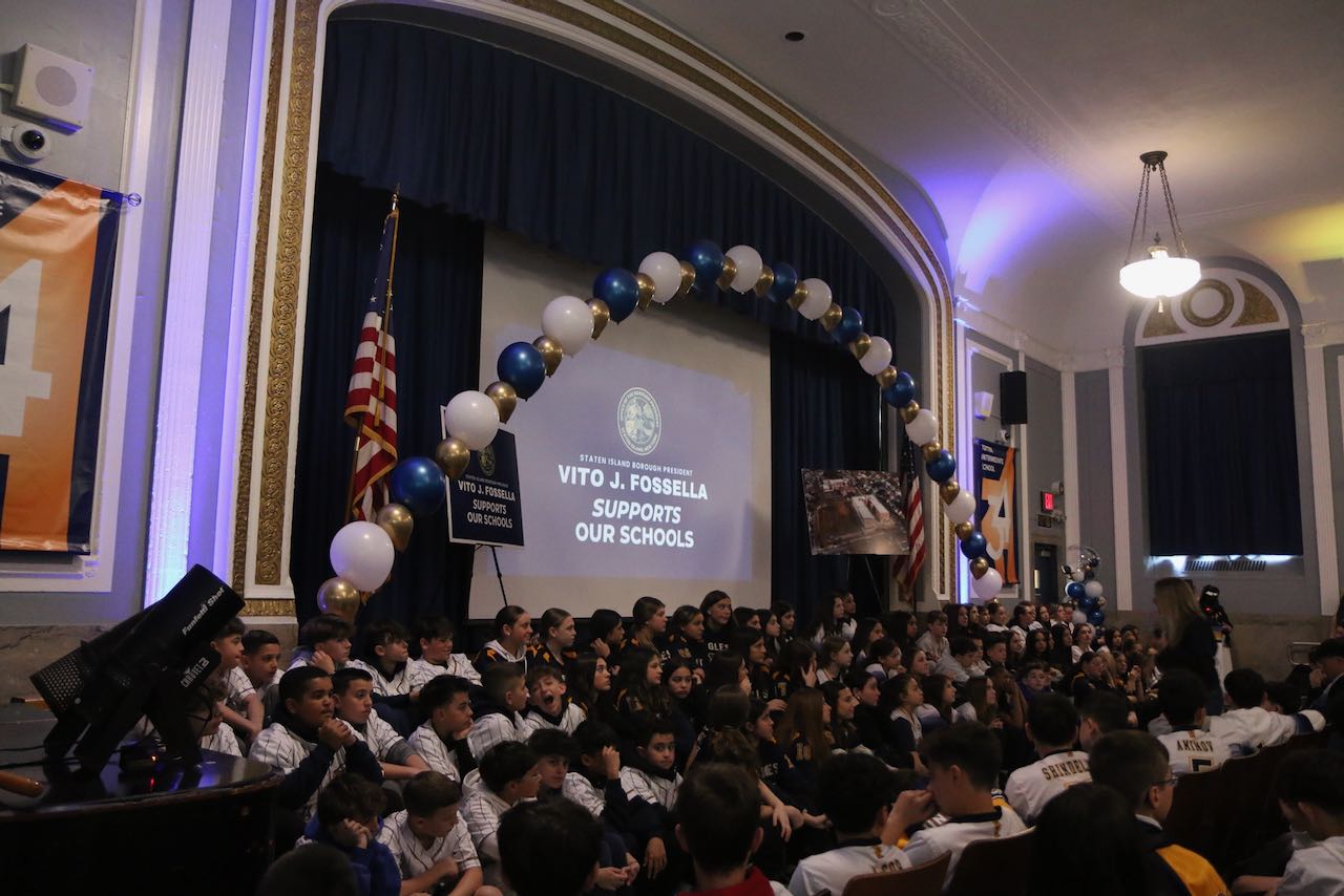 A new turf field is coming to I.S. 34 on Staten Island - silive.com