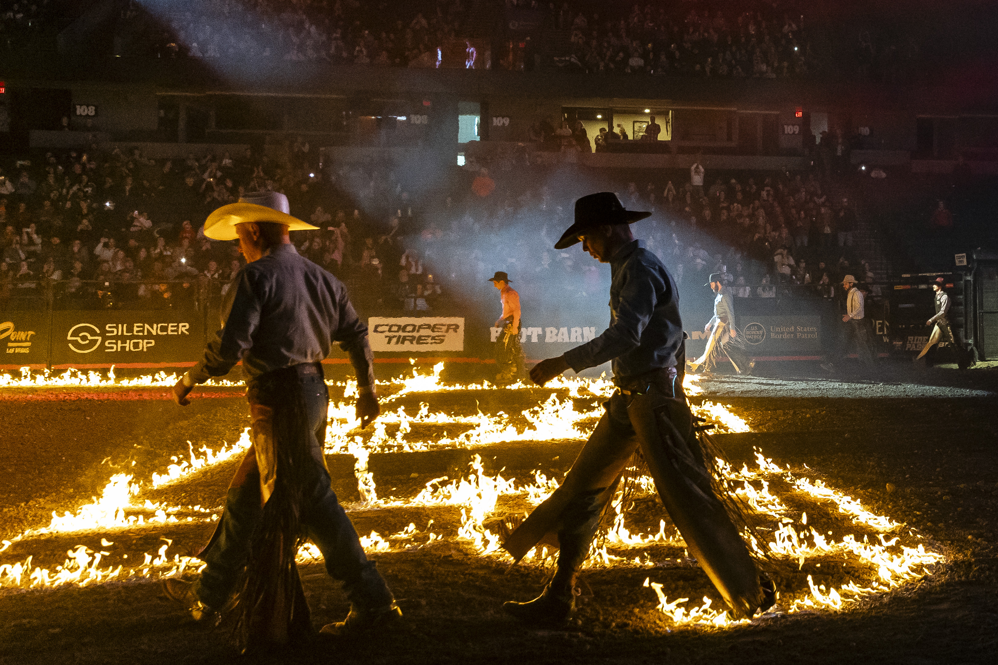 World’s best bull riders compete in Grand Rapids - mlive.com