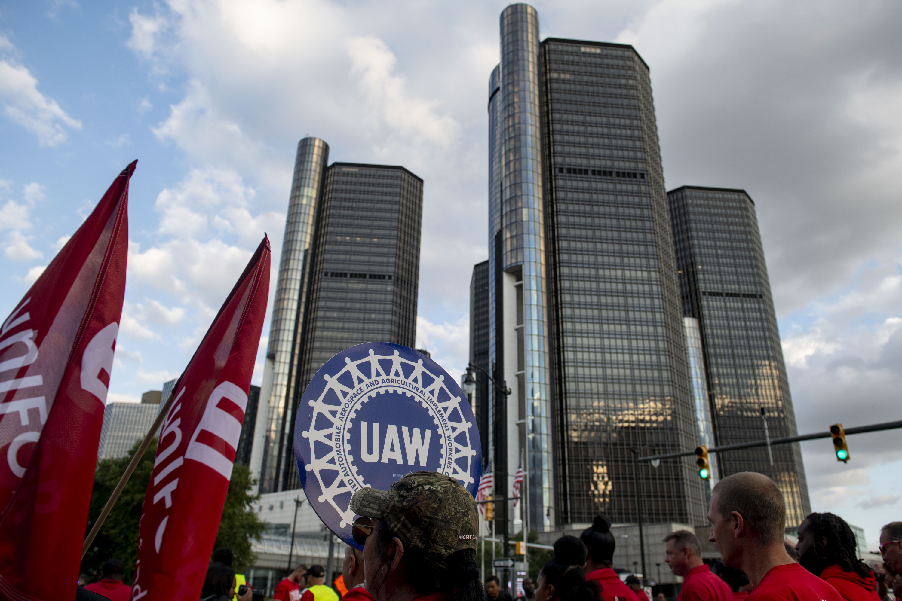 UAW Latest News: UAW Strike Updates, Big Three Auto News