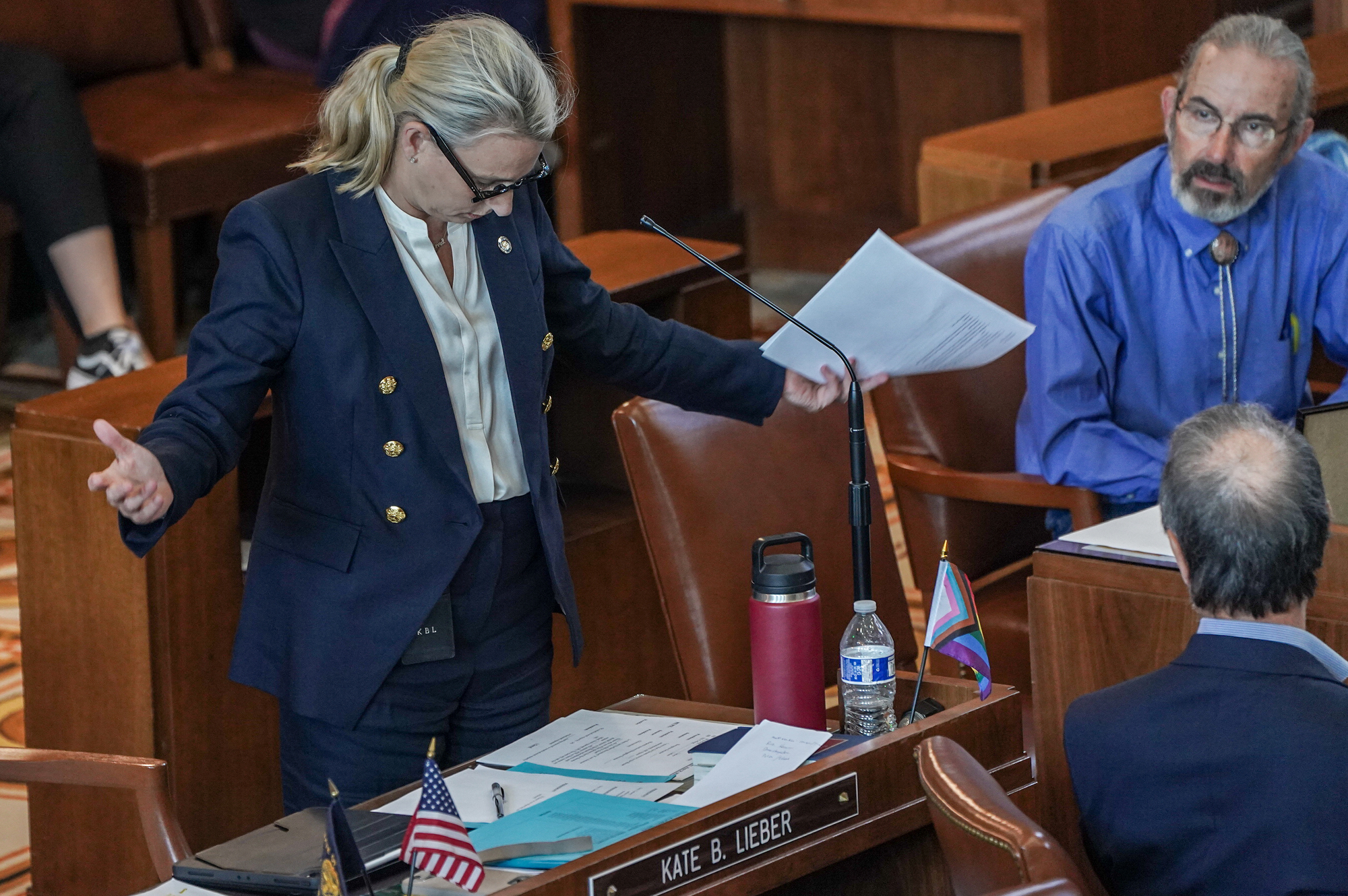 Oregon state lawmakers rush to pass slew of laws before constitutional ...