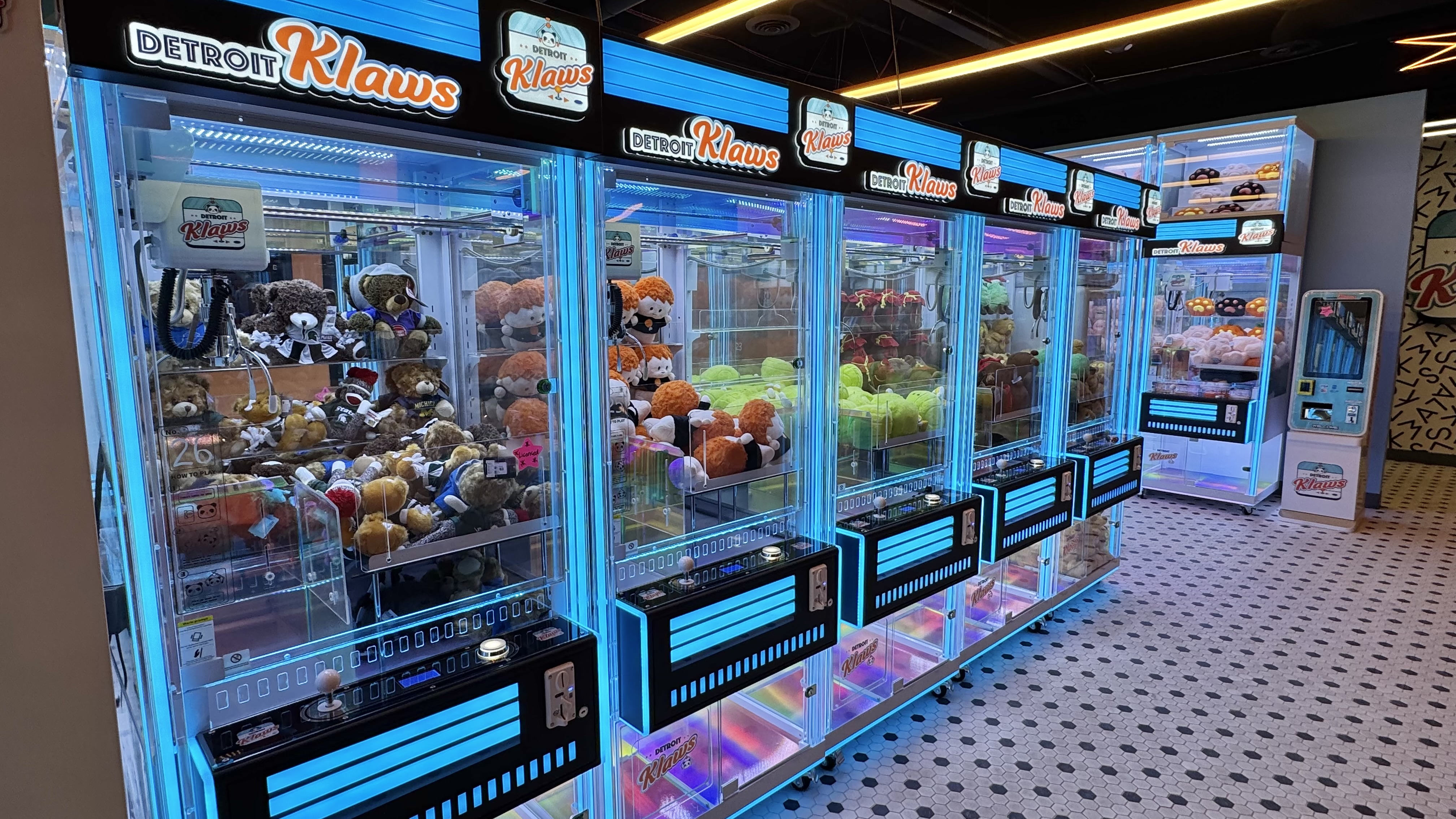Detroit Klaws claw machine arcade in Troy, Michigan - mlive.com