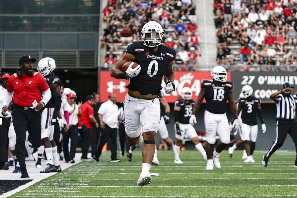 Darrian Beavers owns the ‘king of trucks.’ Now, he wants to help Giants ...