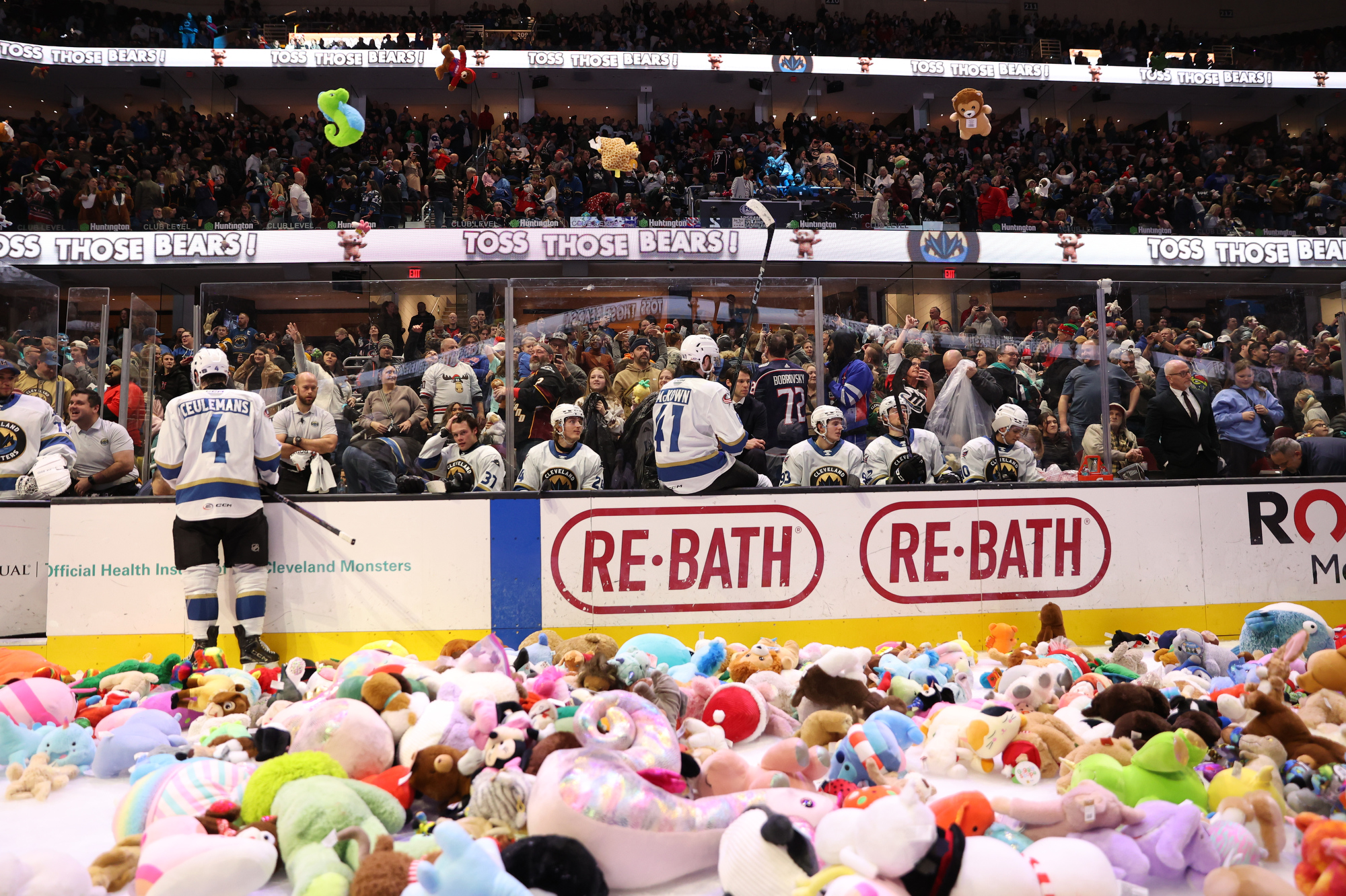 Teddy Bear Toss at Cleveland Monsters game - cleveland.com