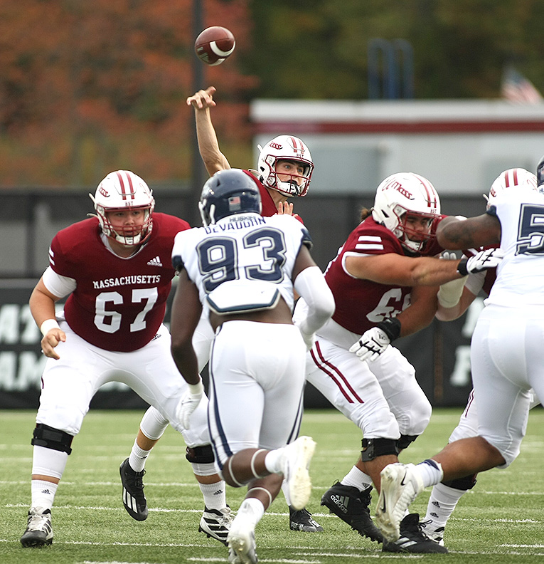 UMass Football vs UConn 10/9/21 - masslive.com