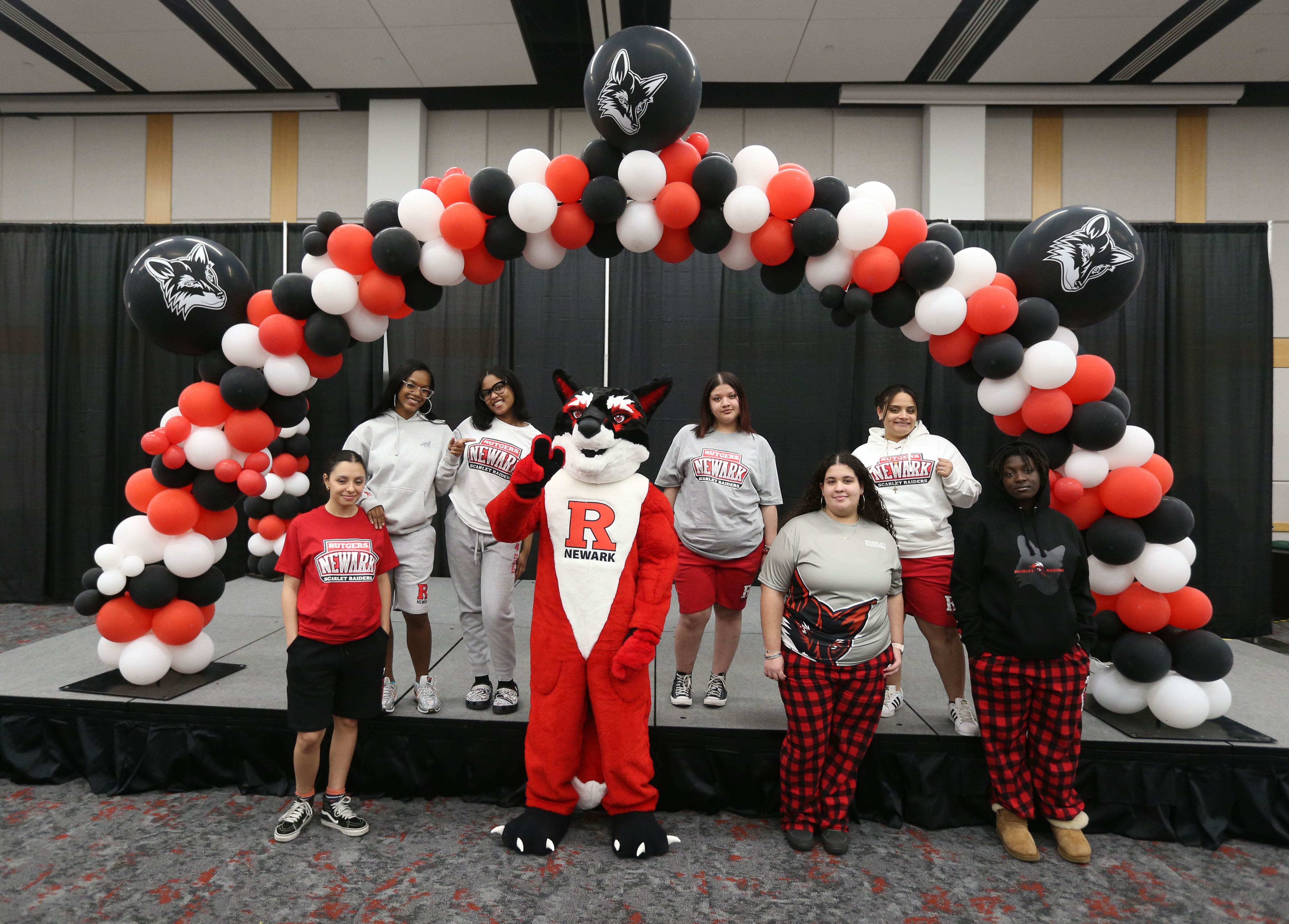 Rutgers-Newark introduces new mascot - nj.com
