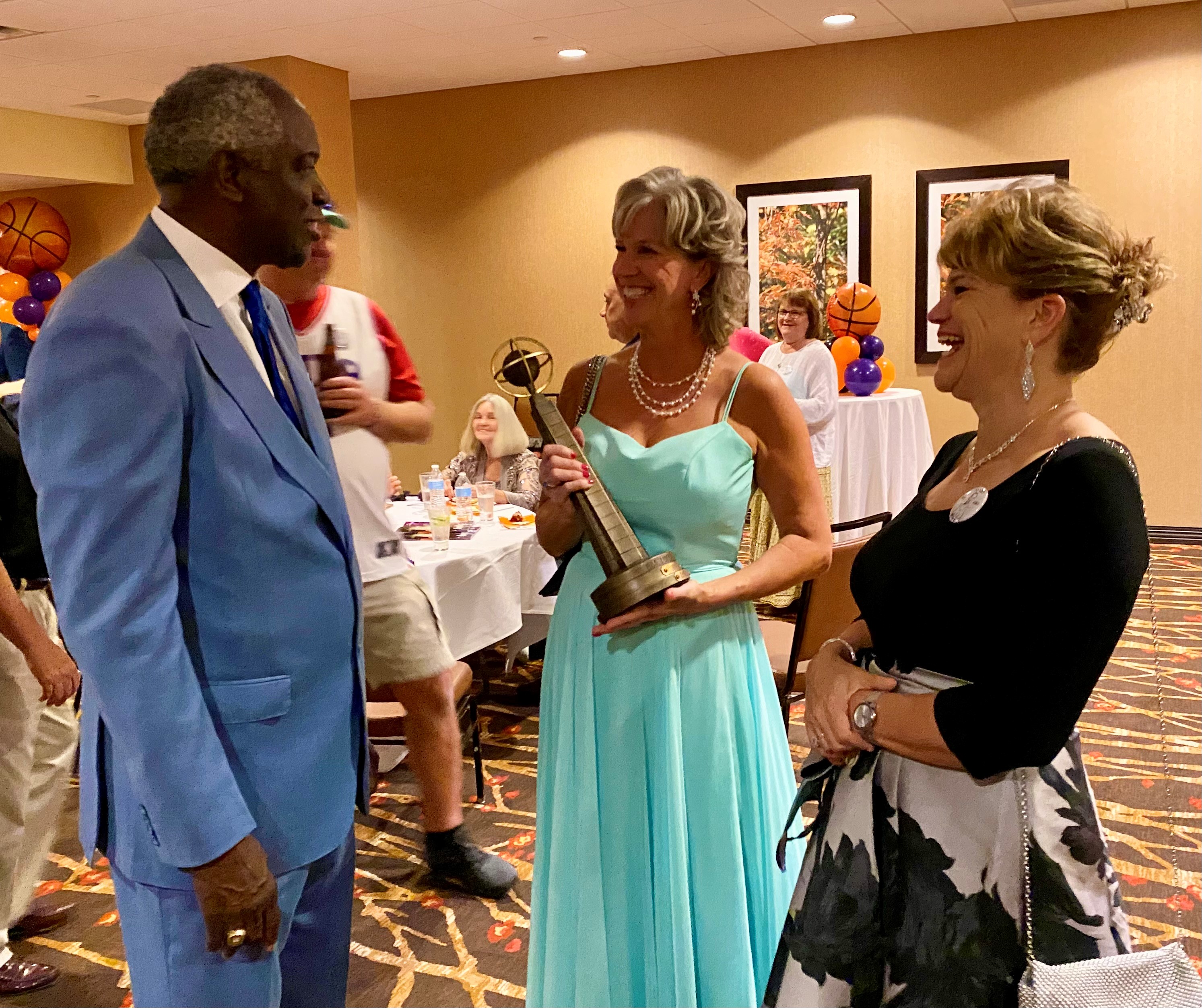 Larry Costello is enshrined in the Naismith Basketball Hall of Fame ...