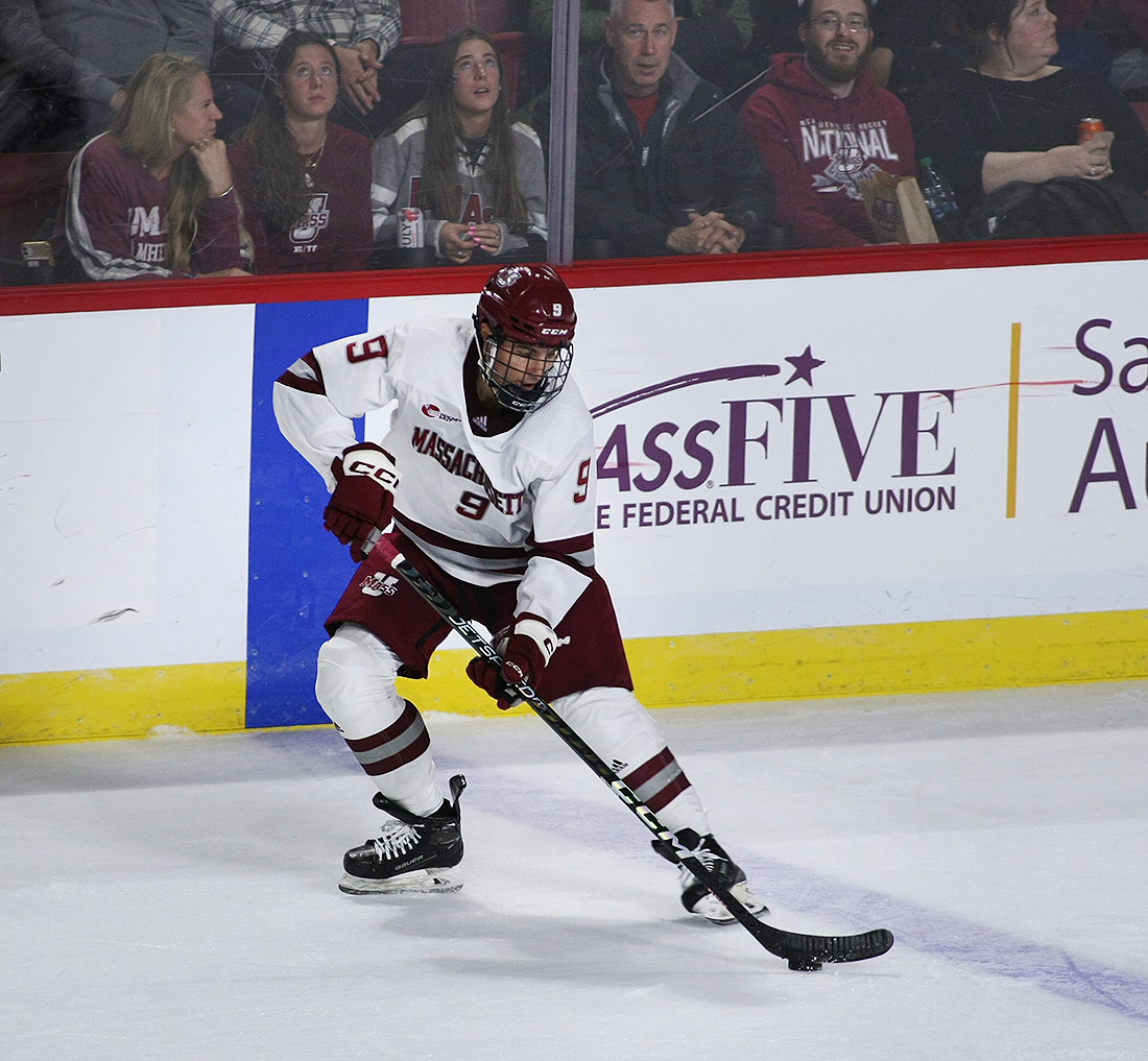 UMass Hockey vs Denver 10/15/22 - masslive.com