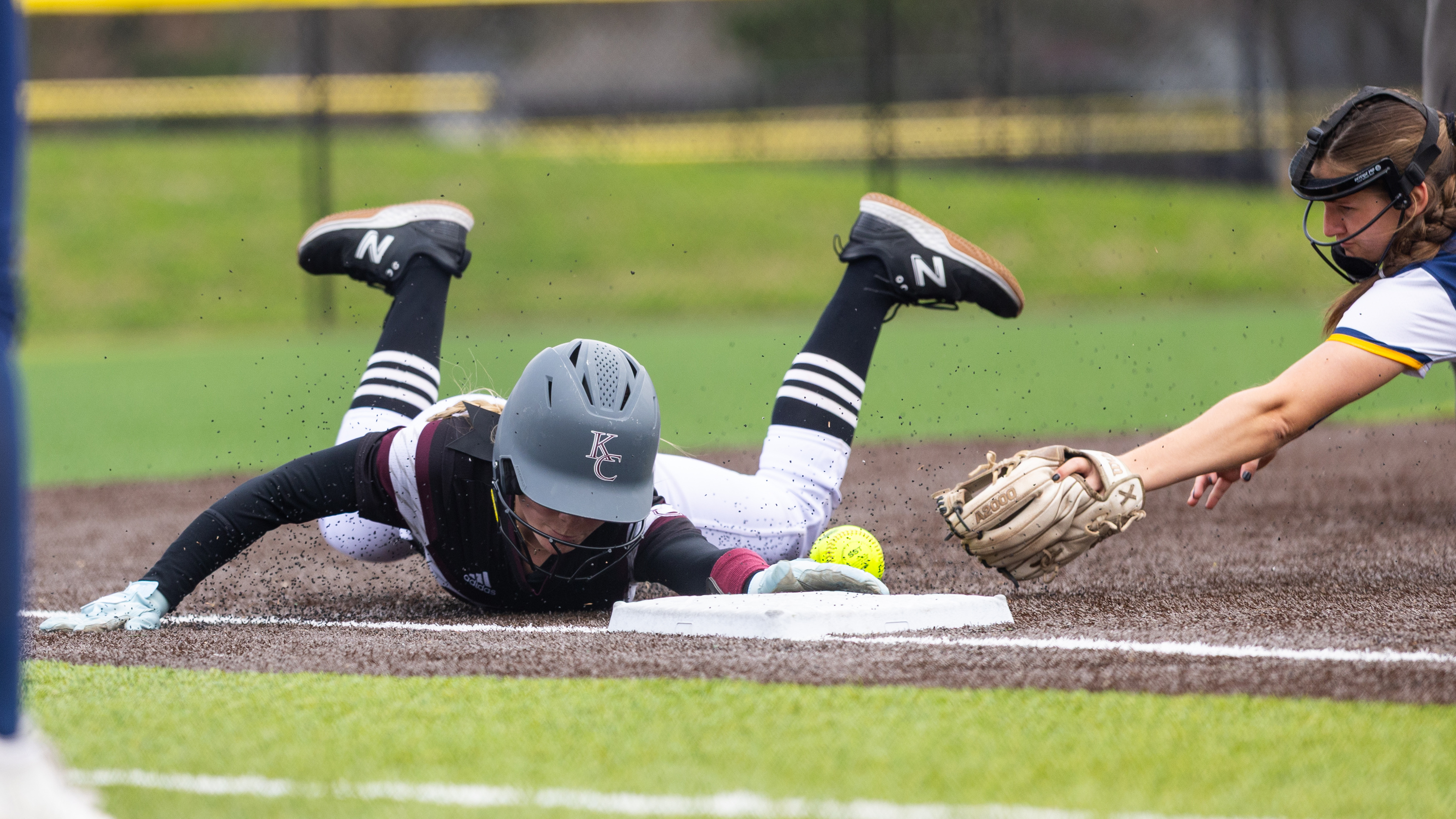 Undefeated Kalamazoo Central softball hosts Mattawan in double-header ...