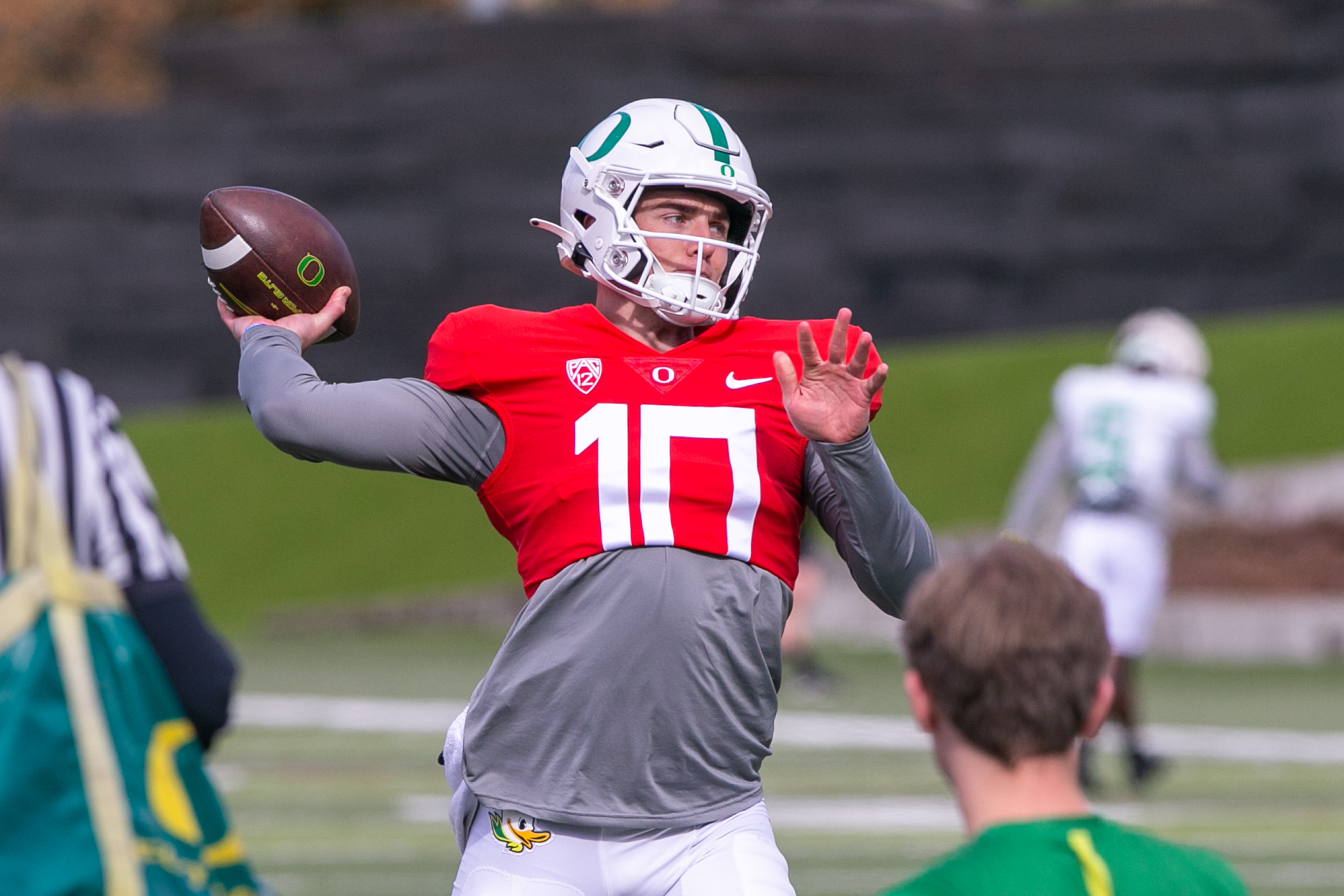 Oregon Ducks spring football practice: April 5, 2022 - oregonlive.com