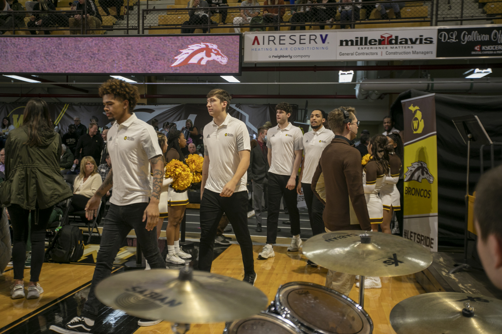 Western Michigan Broncos welcome new men's basketball head coach Dwayne ...