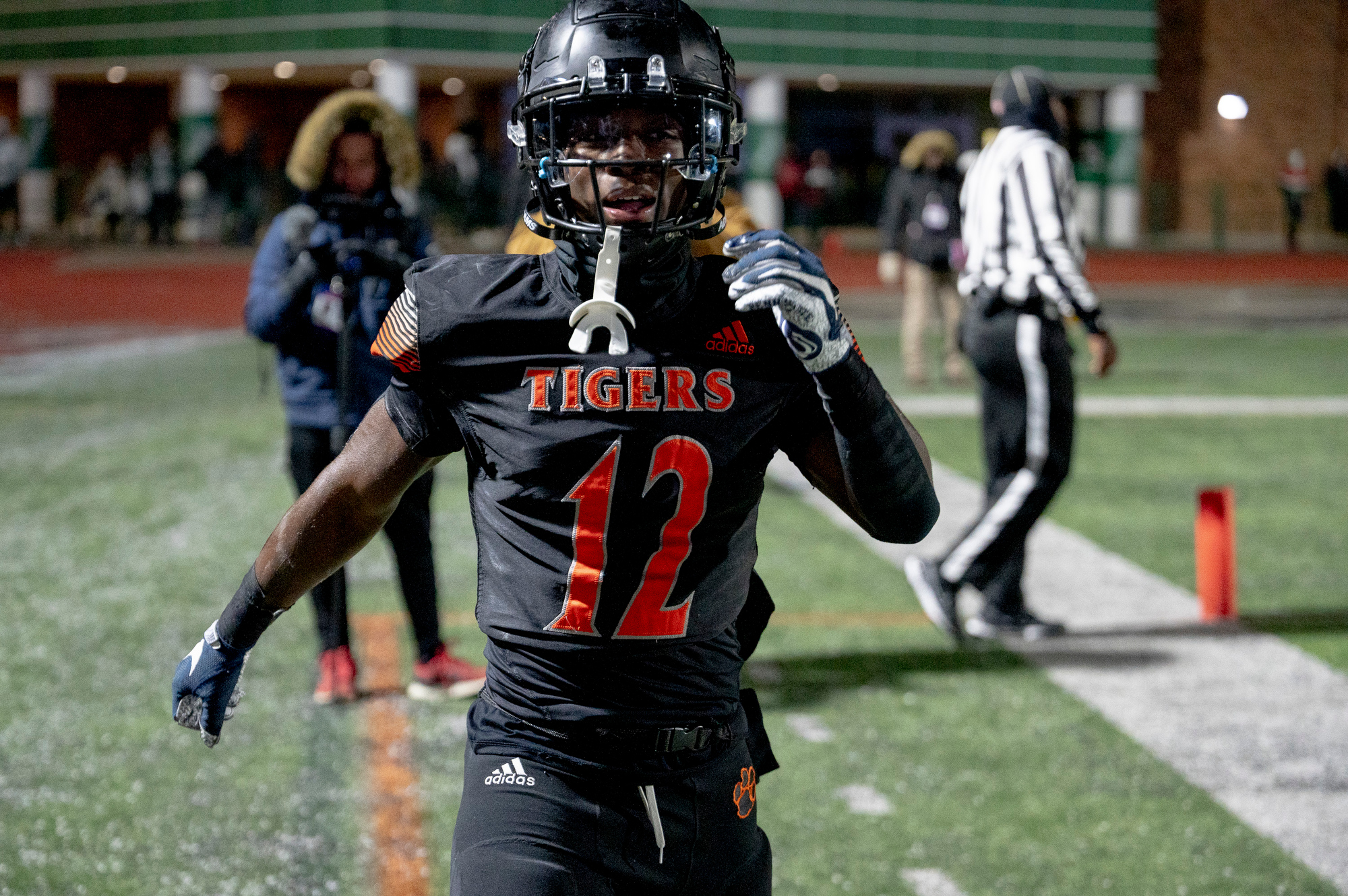 Belleville vs. Cass Tech state semifinal football - mlive.com