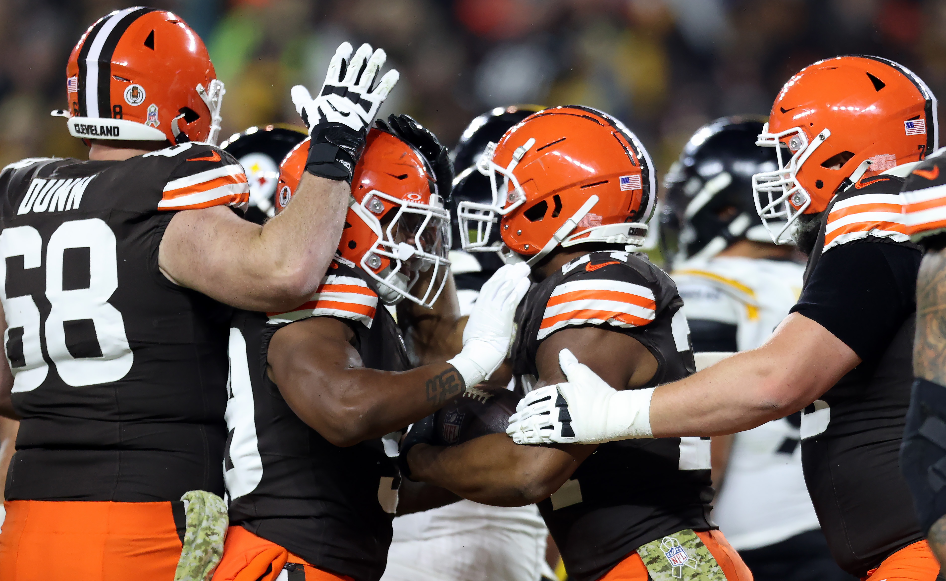 Cleveland Browns running back Nick Chubb vs. the Pittsburgh Steelers ...