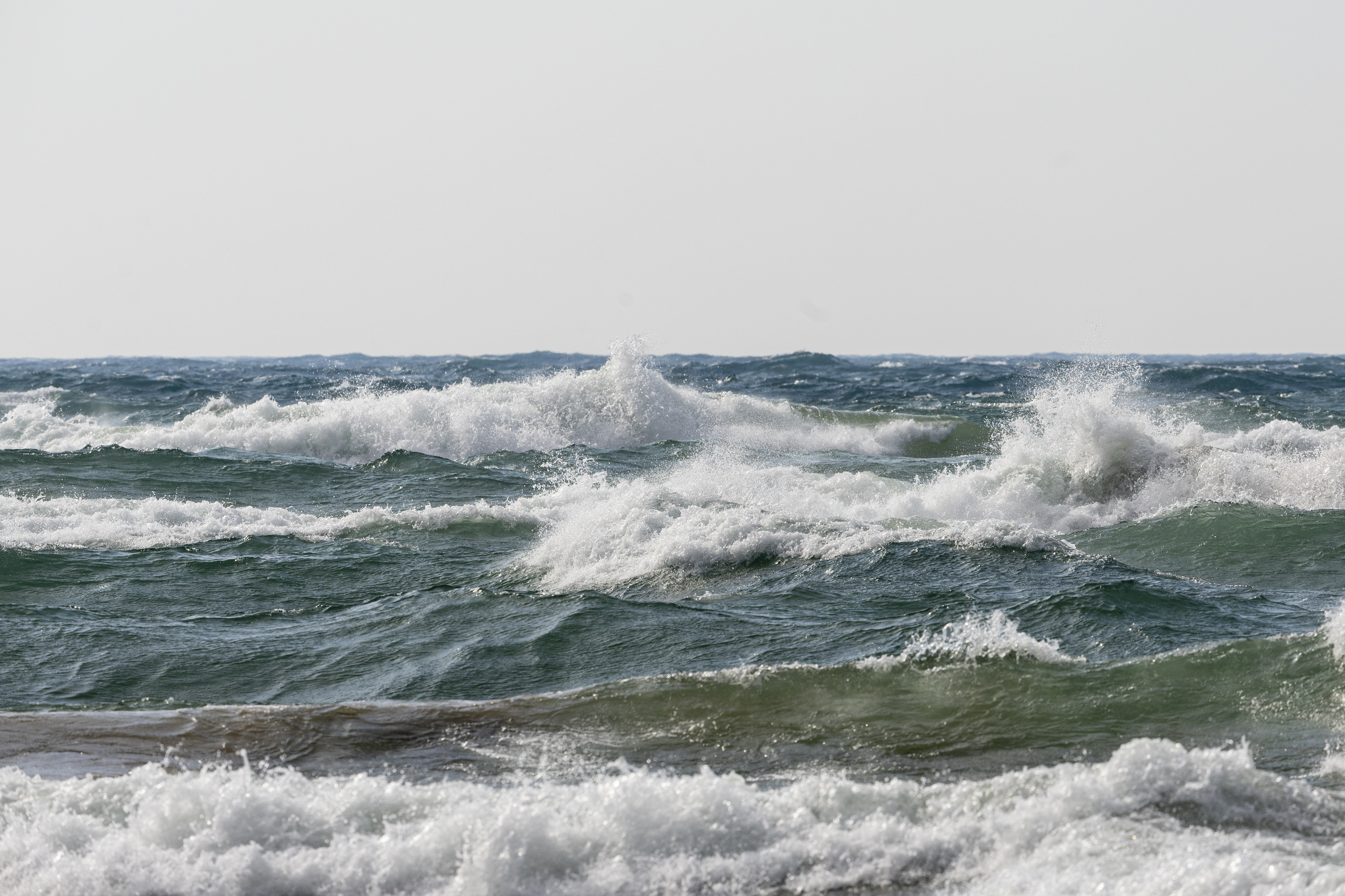 Lake Michigan waves crash into Grand Haven pier 11.6.2023 - mlive.com