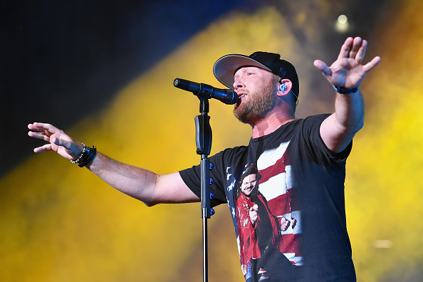 Cole Swindell pledges his allegiance to Georgia
