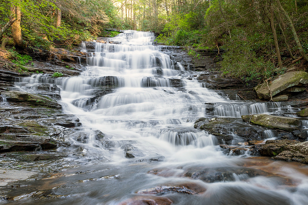 Hike these 5 beginner-friendly waterfall trails in North Georgia
