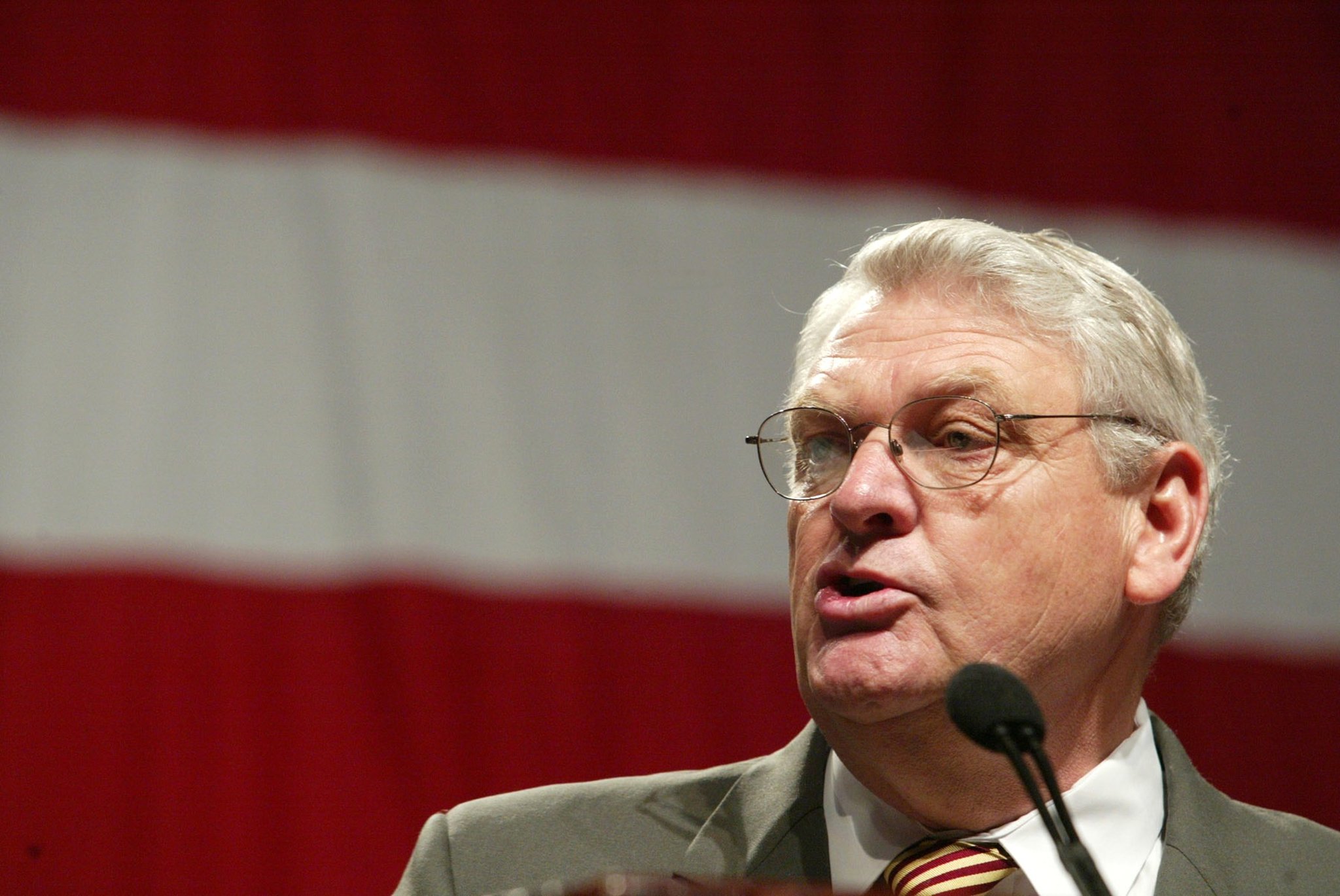 Mac Collins's Instagram, Twitter & Facebook on IDCrawl