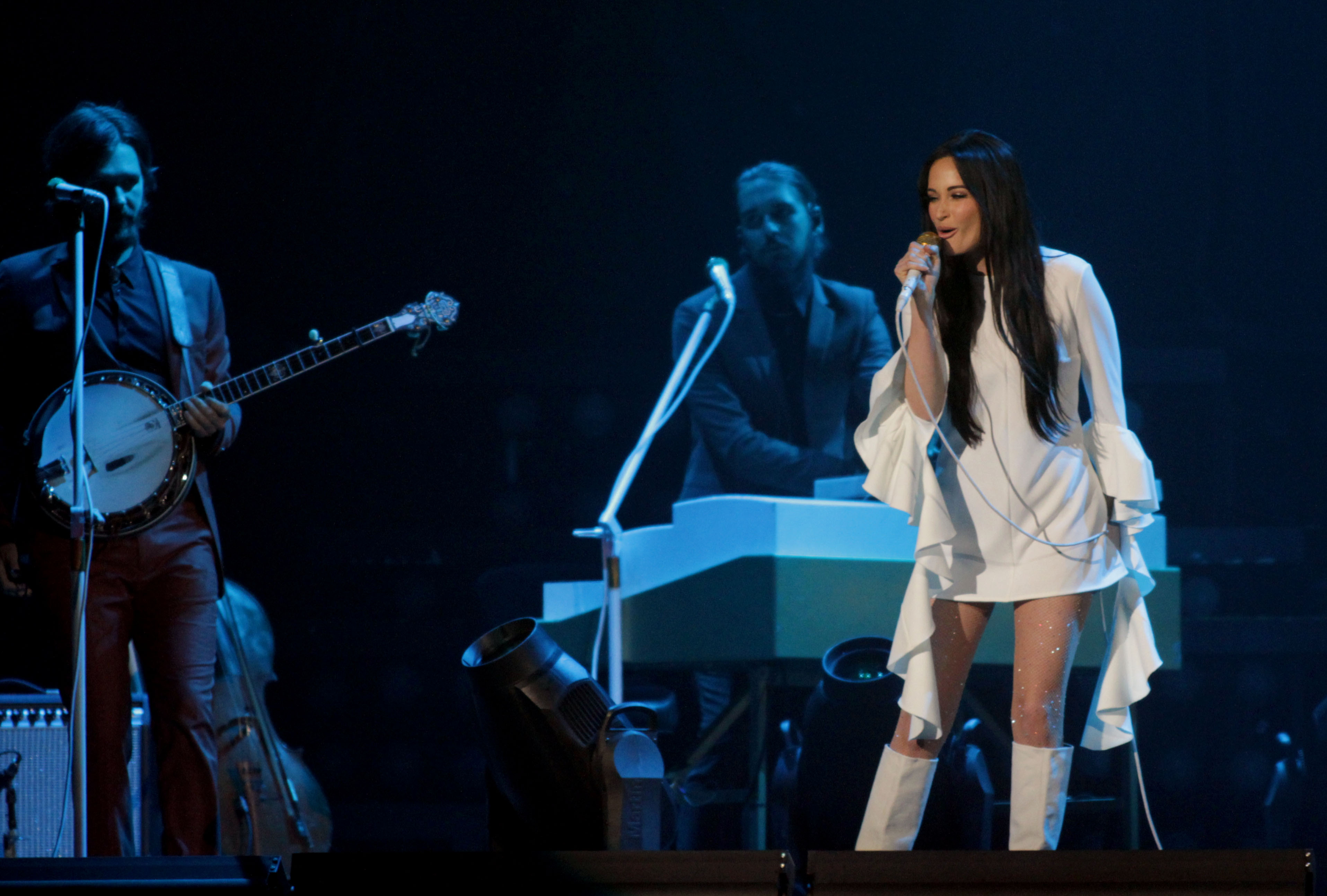 Concert review and photos: Harry Styles enchants at Atlanta show