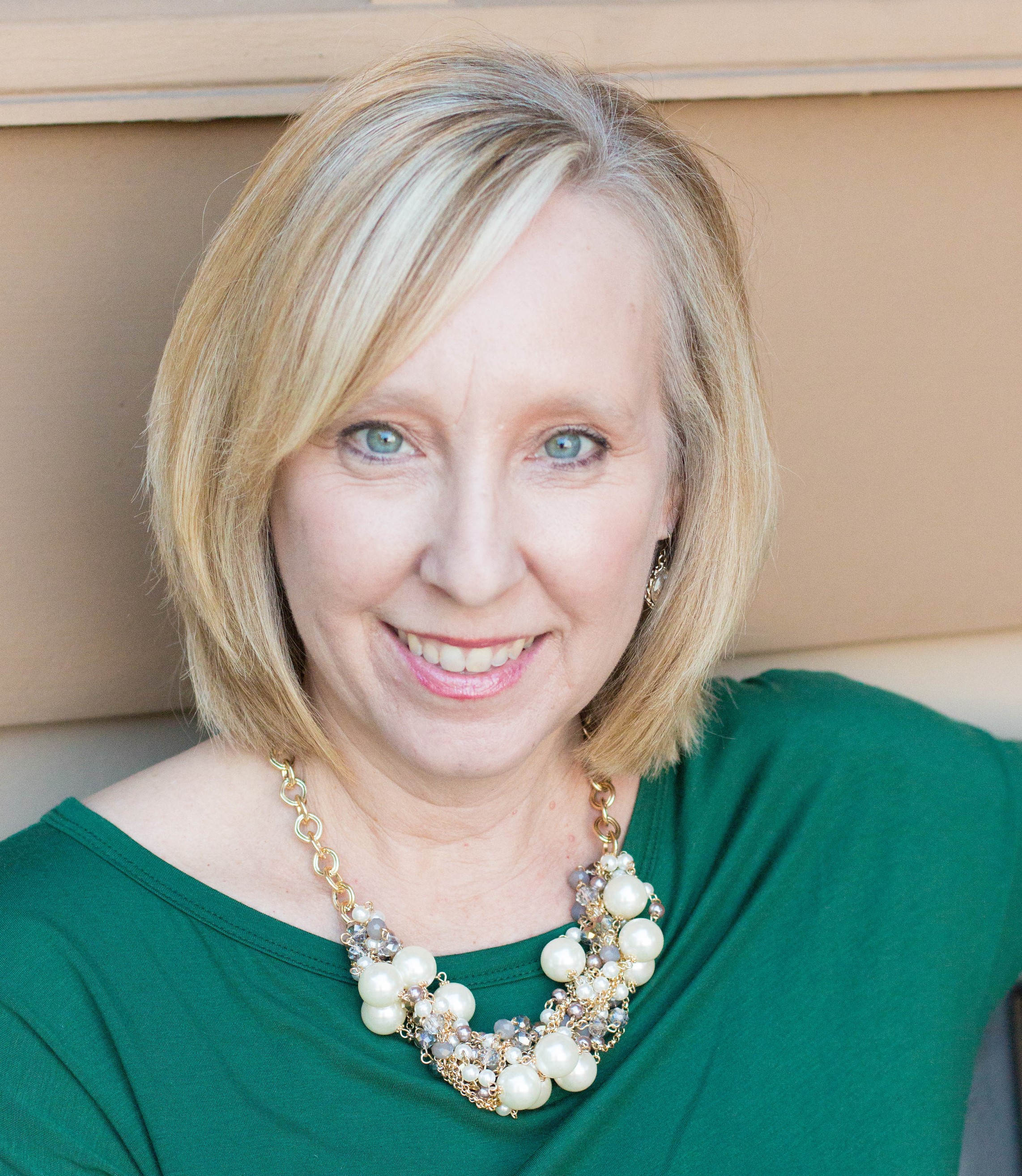 Lisa Treadwell's Instagram, Twitter & Facebook on IDCrawl