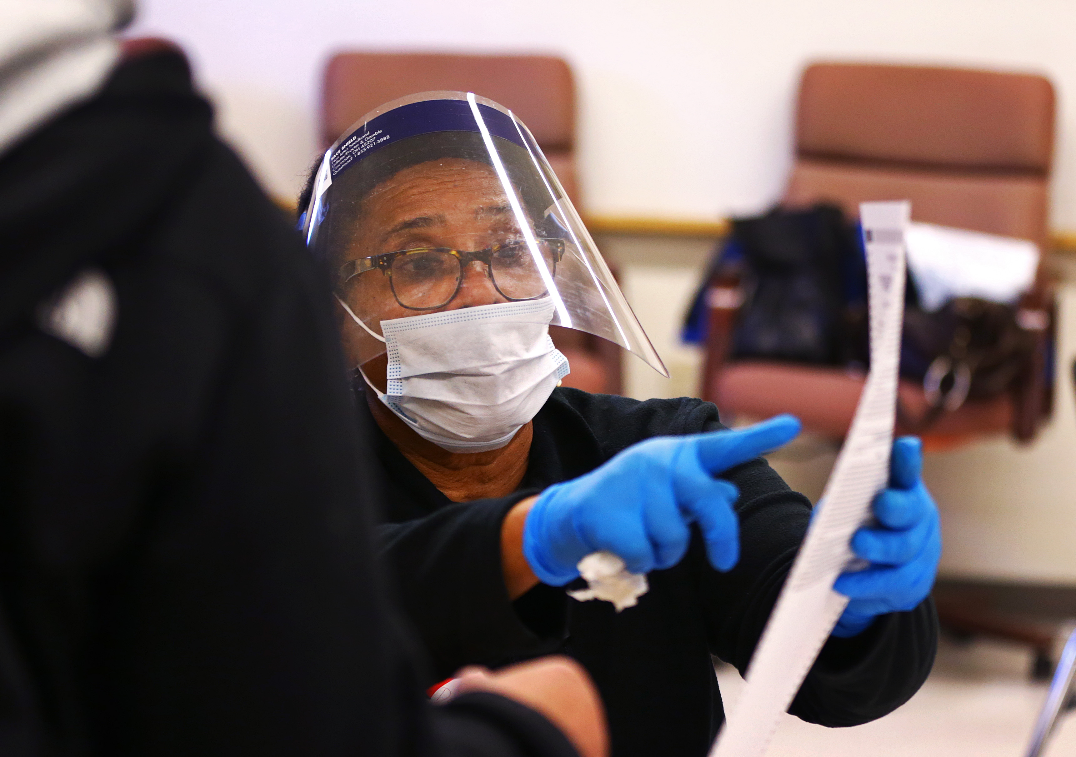 Mass. voters pack lines at polls on Election Day 2020 - The Boston Globe