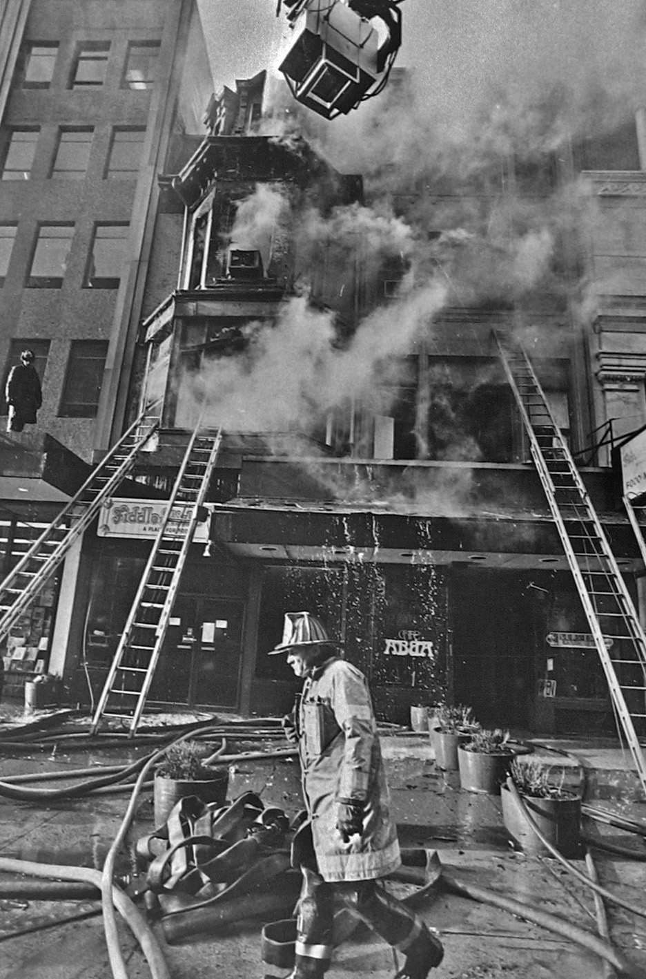 Leo Stapleton, former Boston Fire Department commissioner, dies at 93 ...