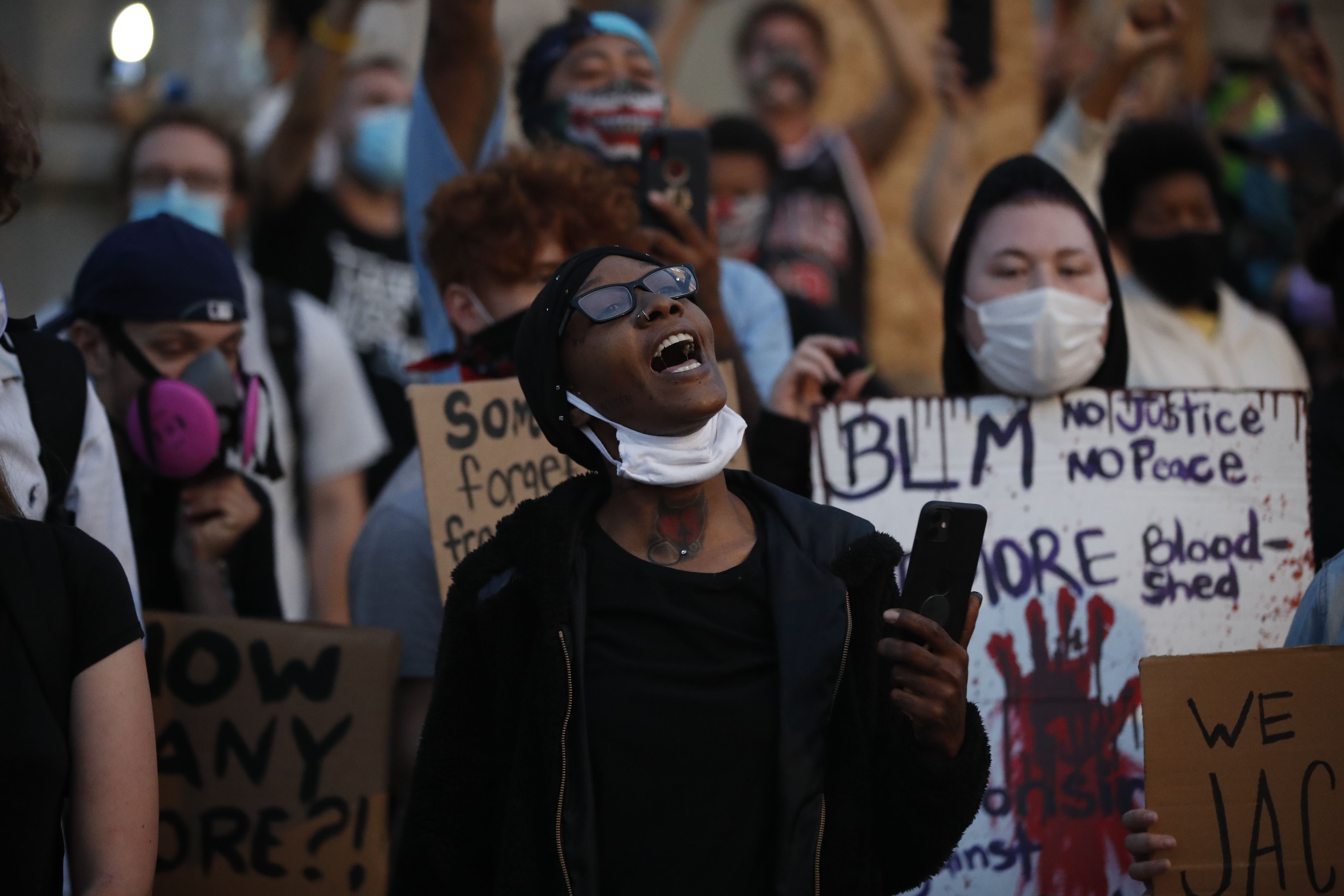 Photos: Scenes from the demonstrations in Kenosha, Wis. - The Boston Globe