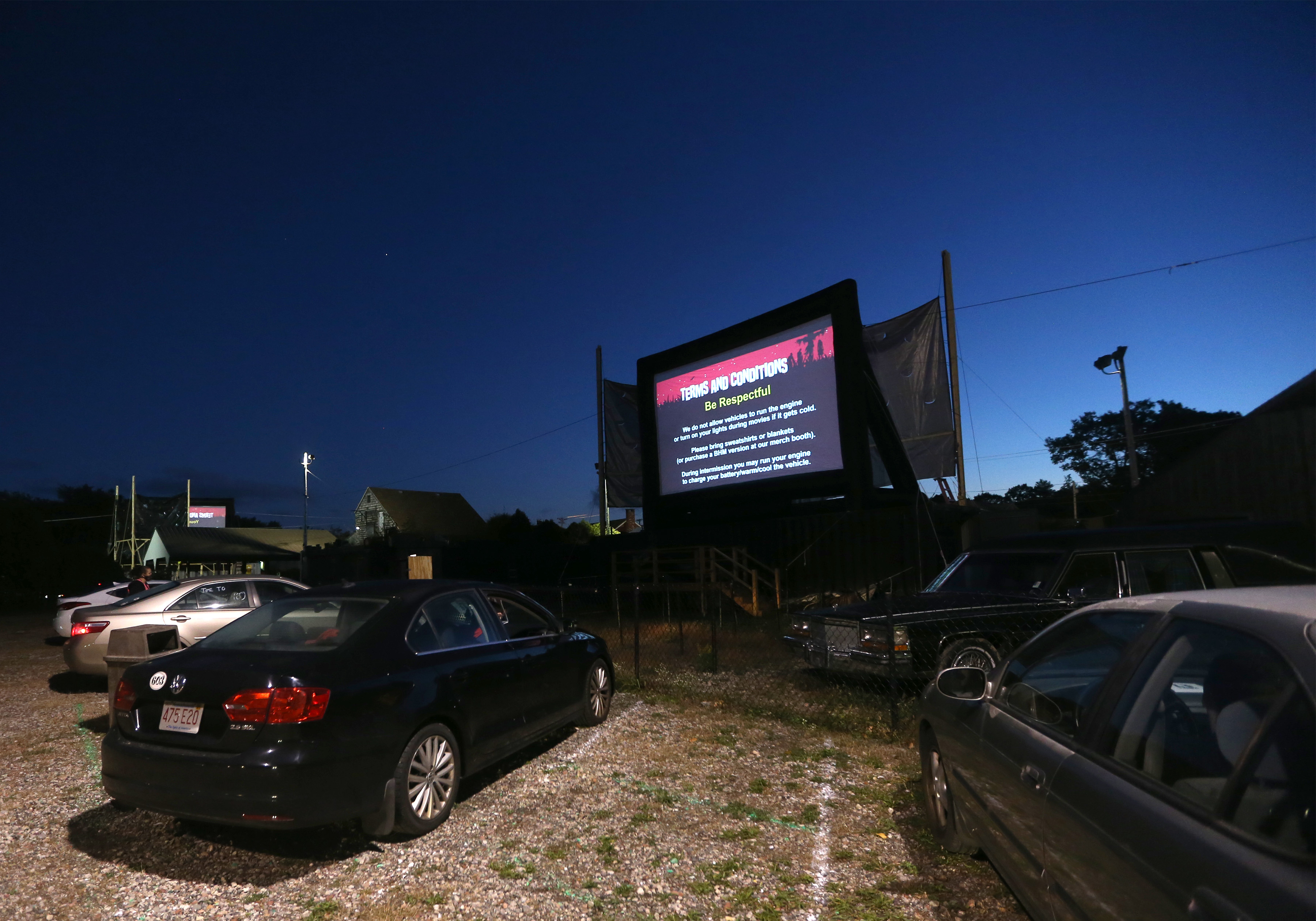 Haunted drive-in movies get fans screaming in Abington - The Boston Globe
