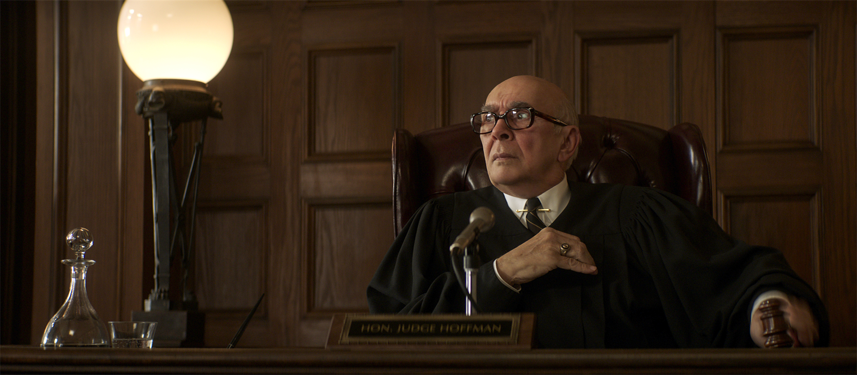 Judge Netflix’s ‘Trial of the Chicago 7’ on the strength of Langella’s ...