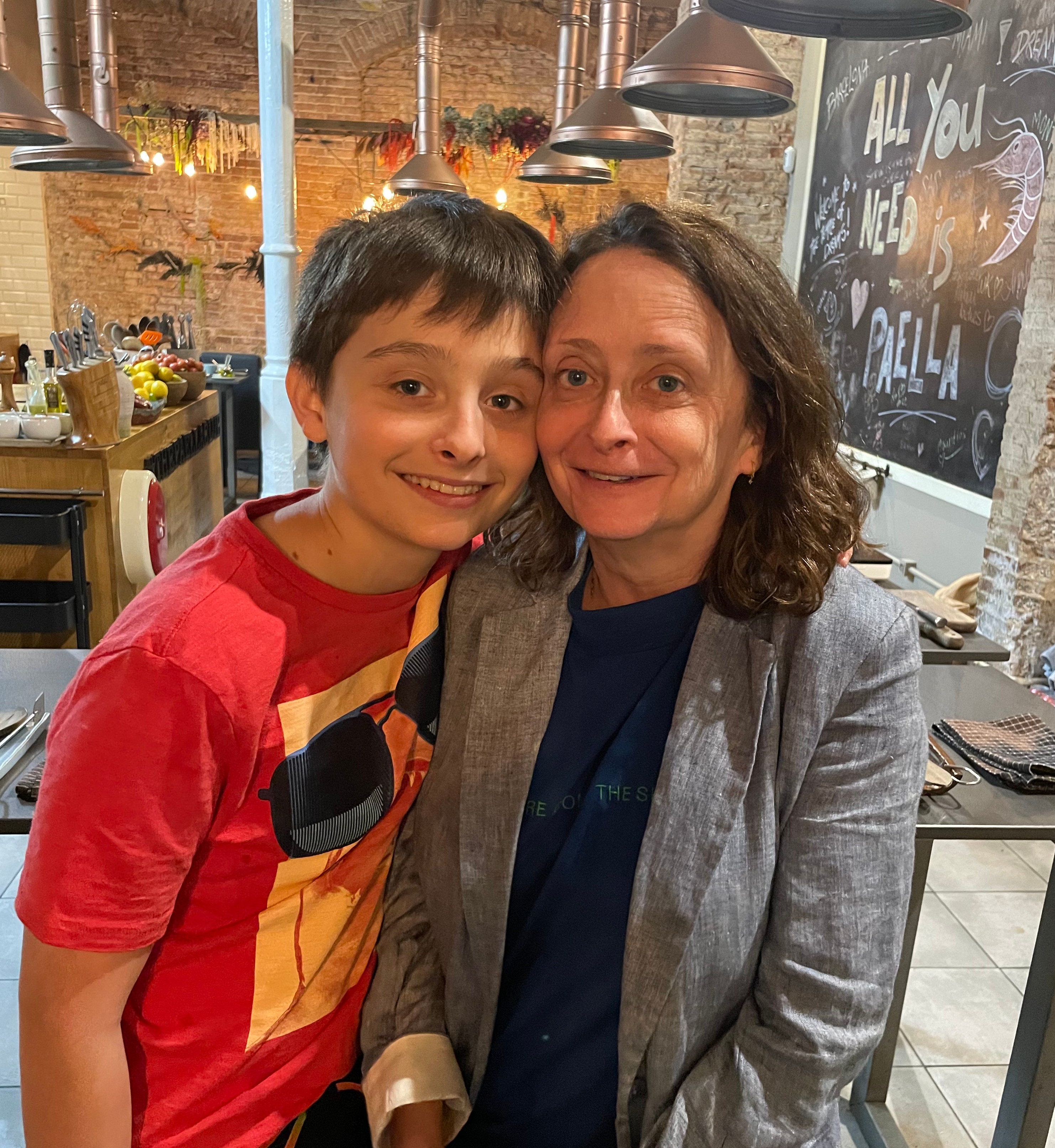 Rachel Dratch Lámh Leanbh